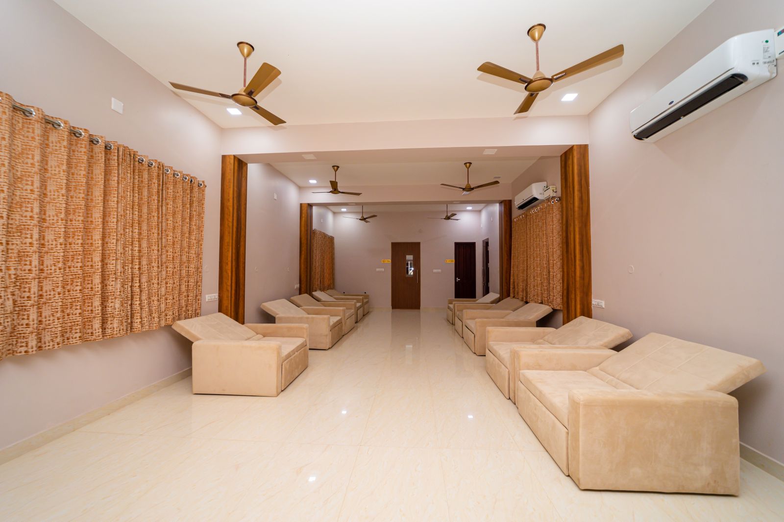Magan Enclave 𝗕𝗢𝗢𝗞 Kutralam Hotel