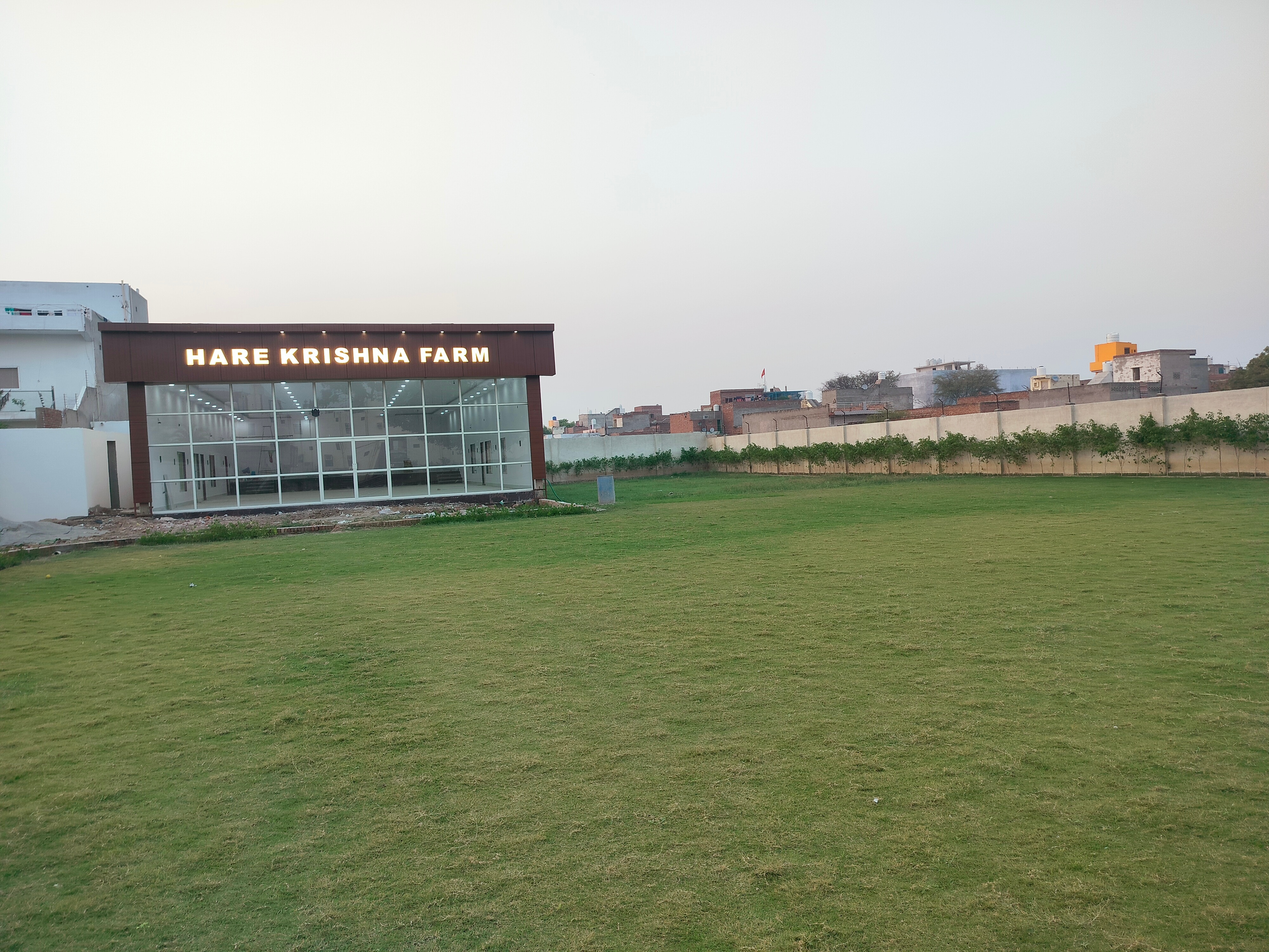 Hare Krishna Farm 𝗕𝗢𝗢𝗞 Vrindavan Hotel