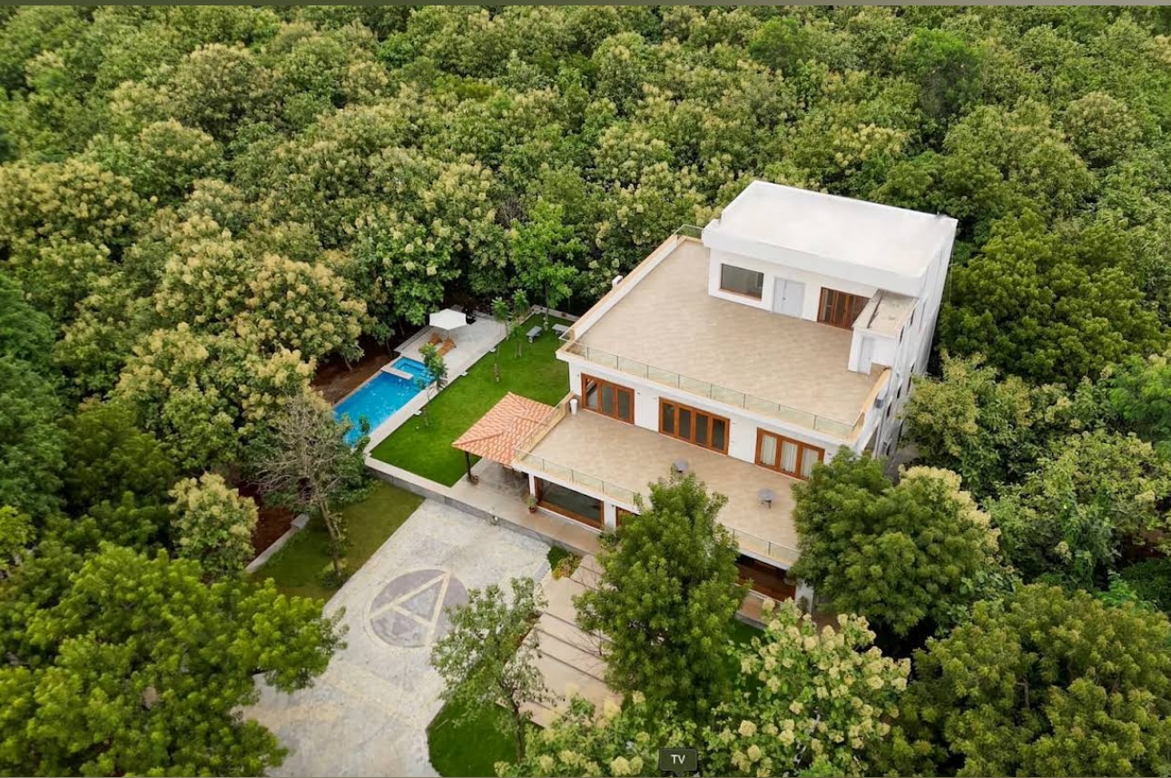 Arden Forest estate 𝗕𝗢𝗢𝗞 Chevella Farm House