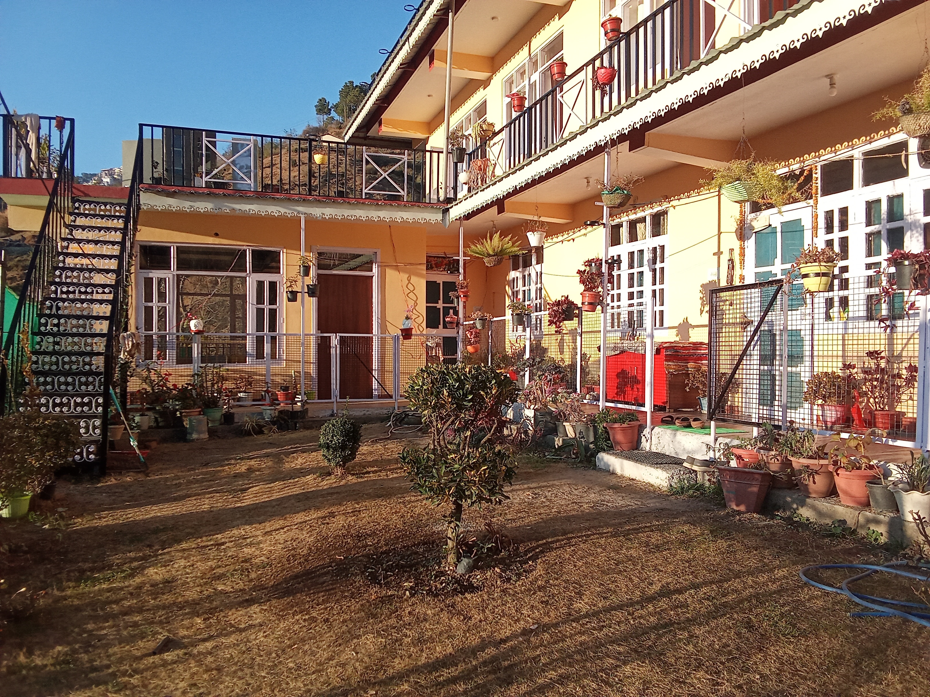 Saksham Villa 𝗕𝗢𝗢𝗞 Shimla Villa