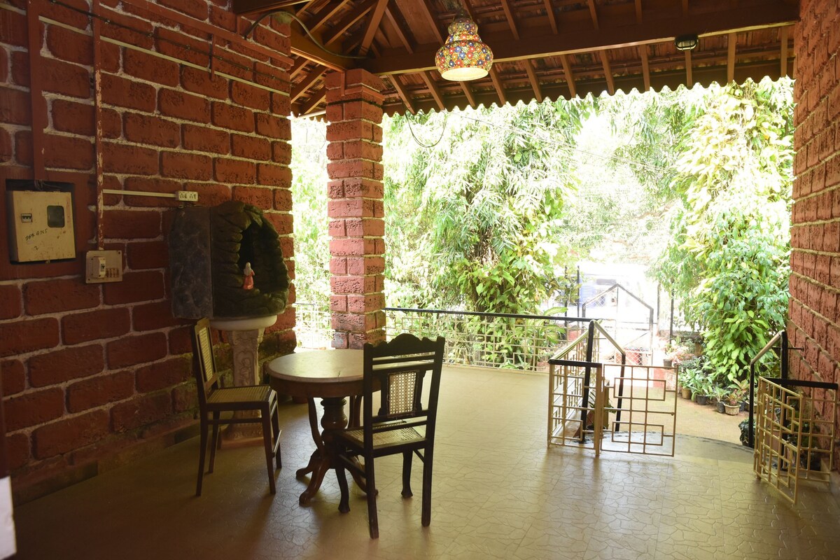 Virginia Portuguese home Assagao 𝗕𝗢𝗢𝗞 Goa Homestay