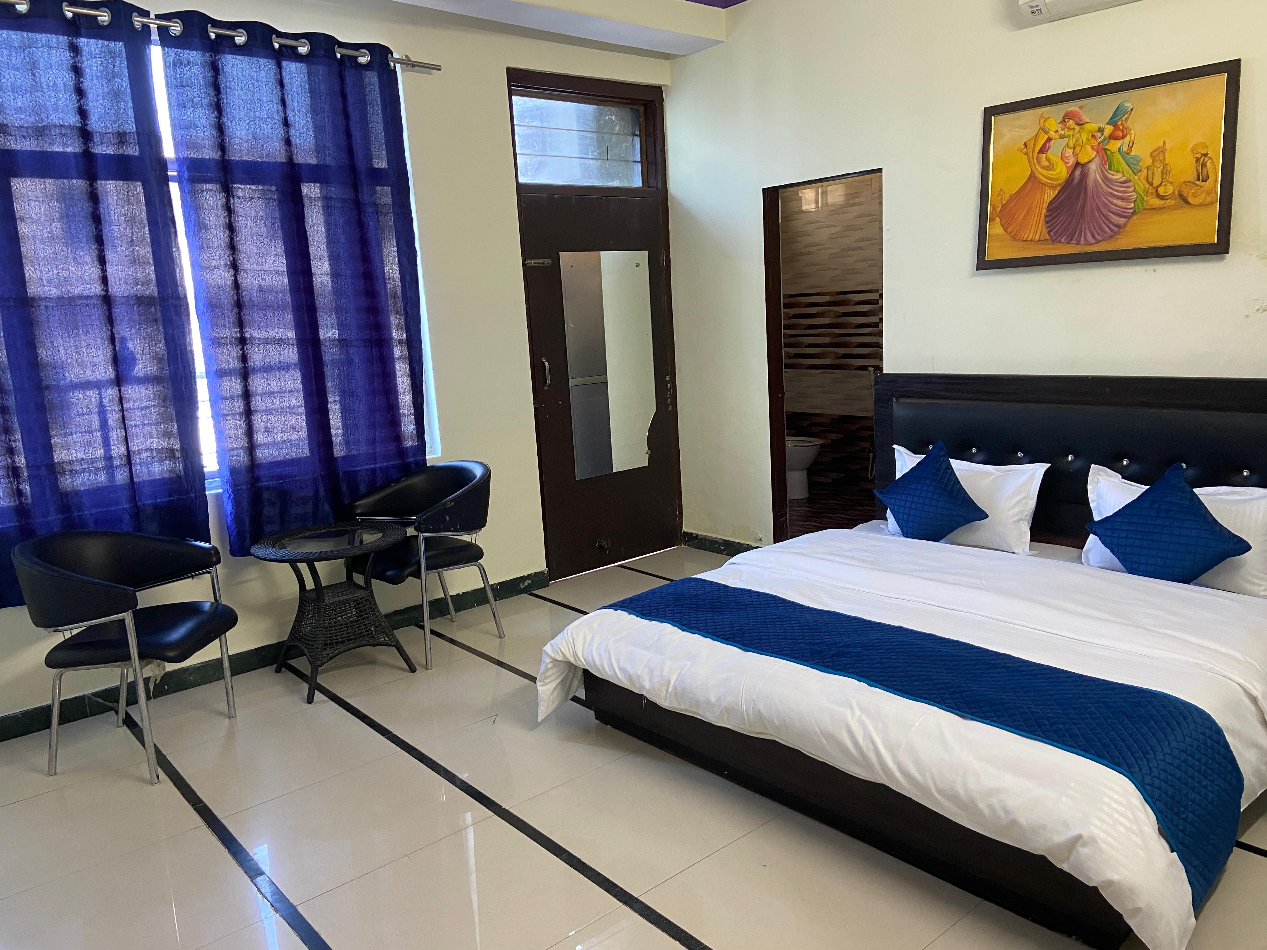 NEW HOTEL BLUE MOON 𝗕𝗢𝗢𝗞 Jaipur Hotel