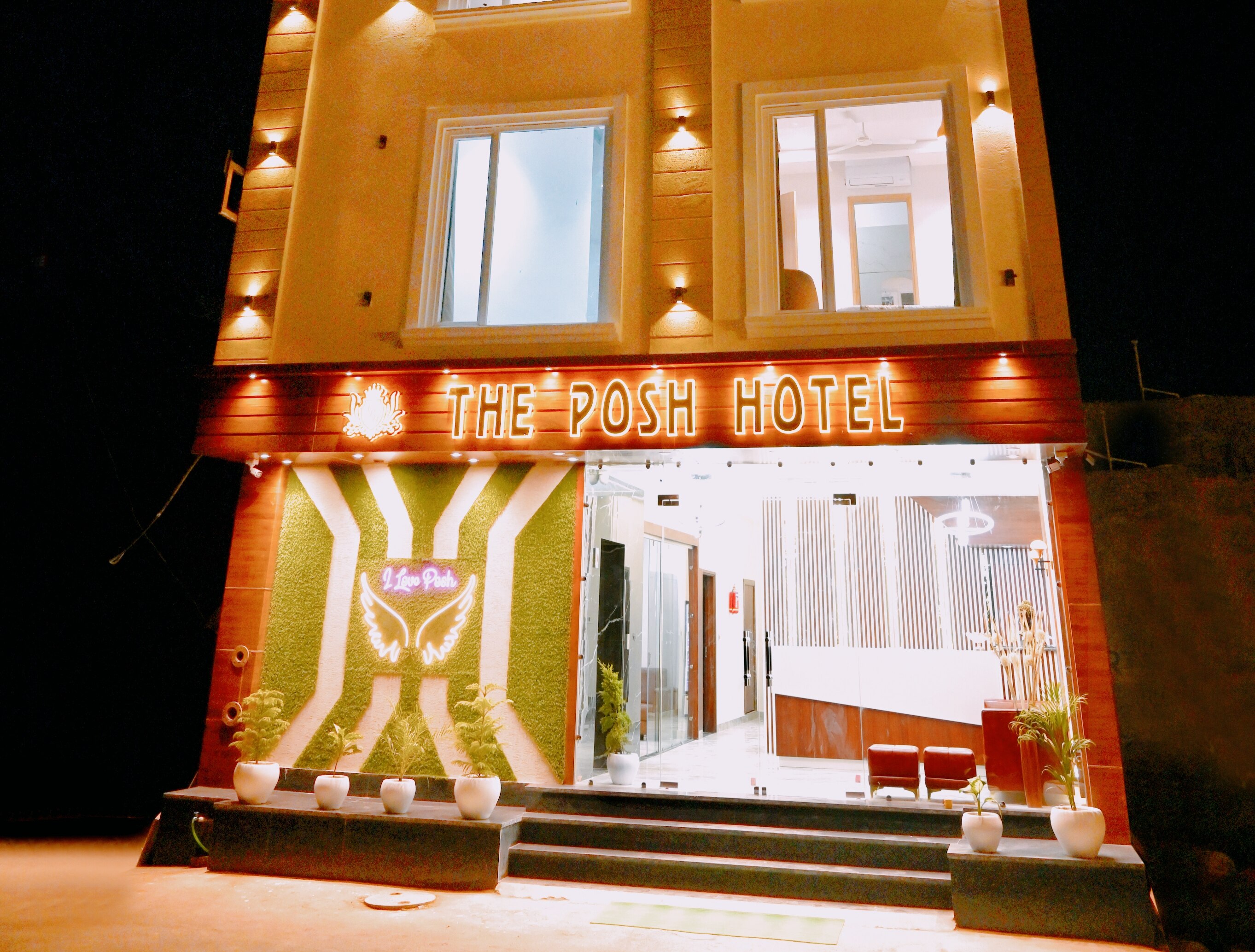 Rooms of The Posh Hotel - Hotel in Amritsar