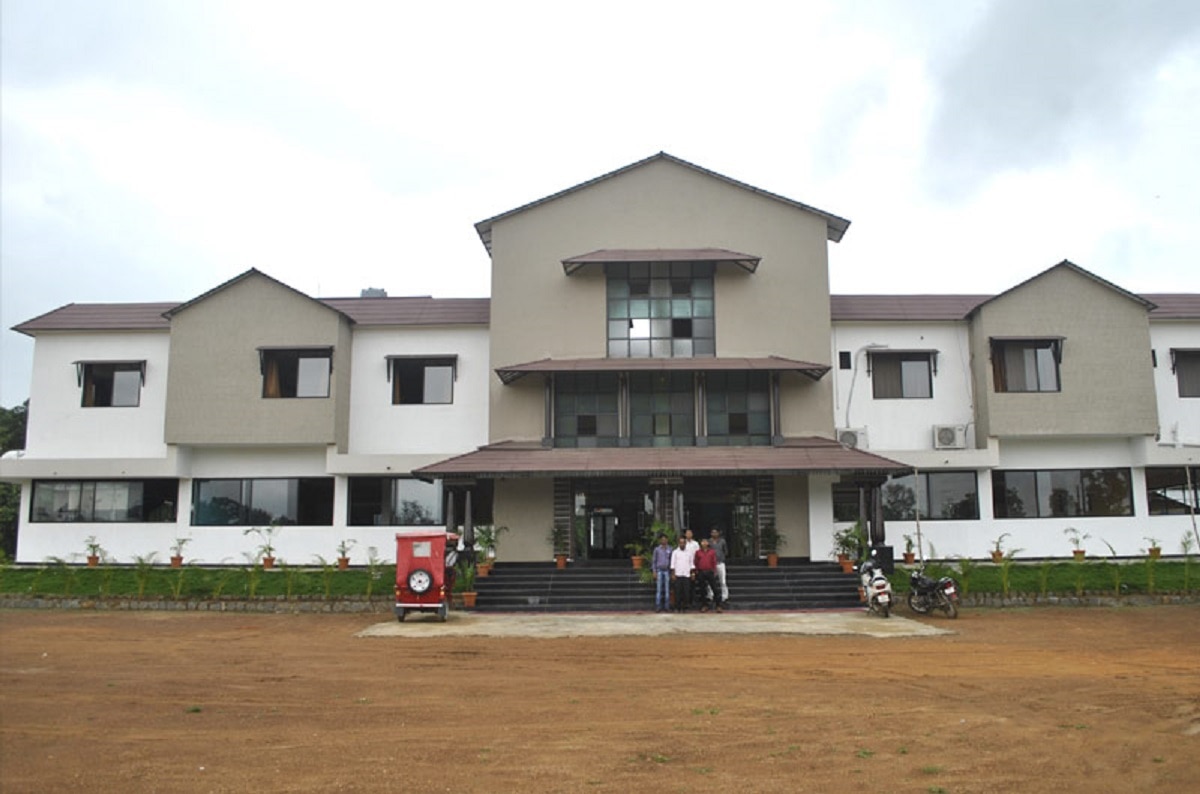 Roop Resorts 𝗕𝗢𝗢𝗞 Deori