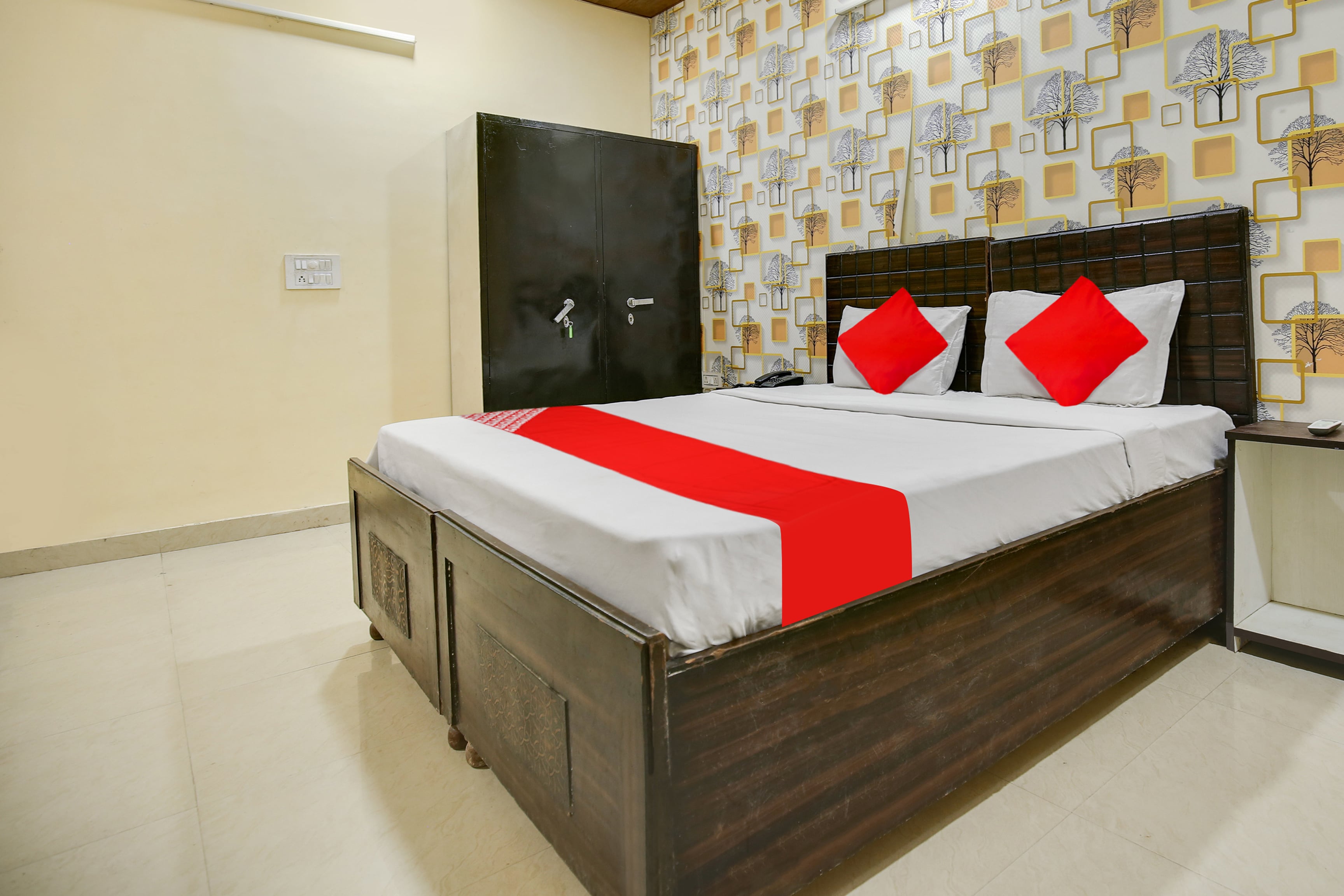 Hotel O Alpha 𝗕𝗢𝗢𝗞 Mohali Hotel