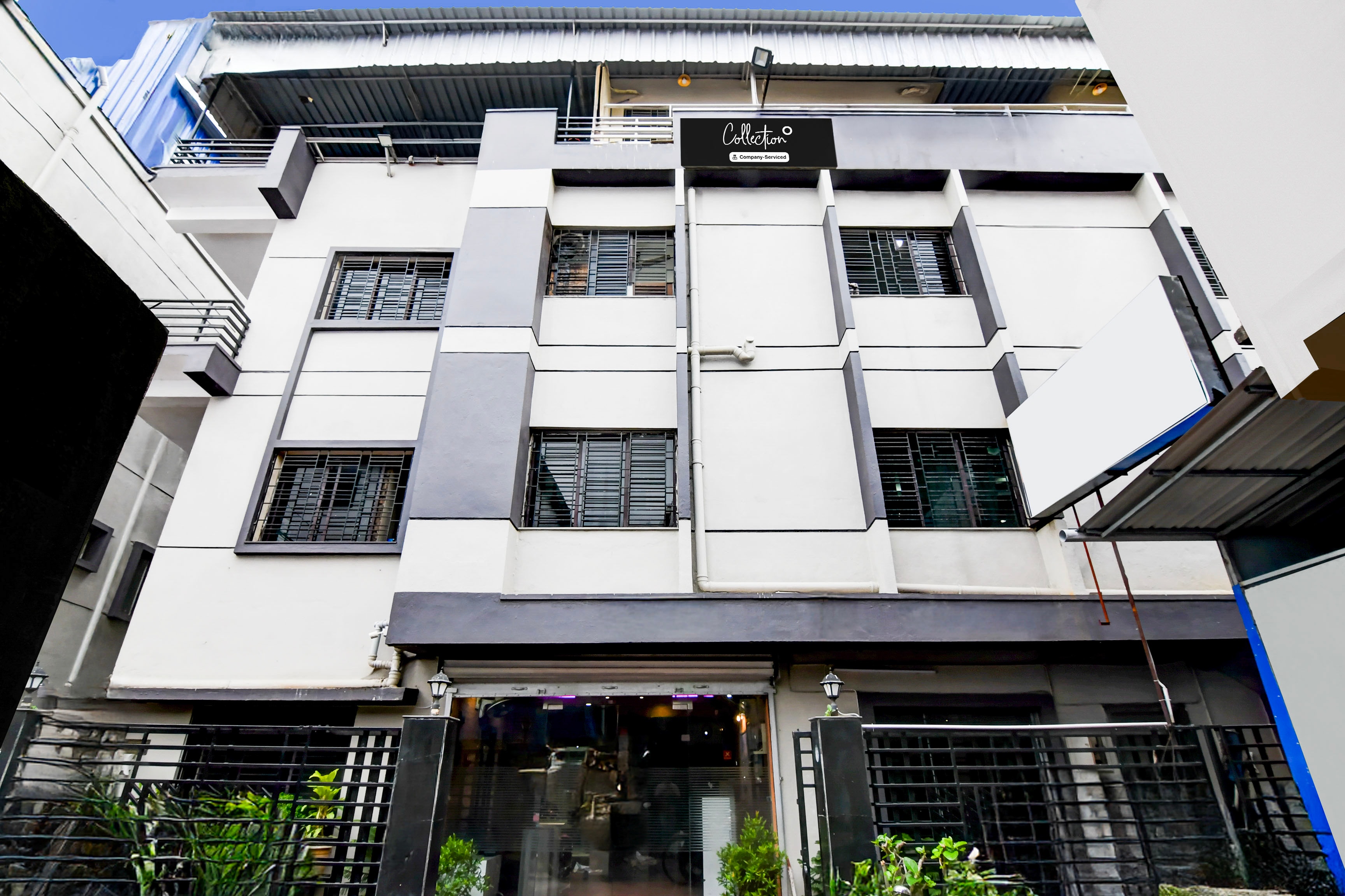 Super Collection O Behala 𝗕𝗢𝗢𝗞 Kolkata Hotel