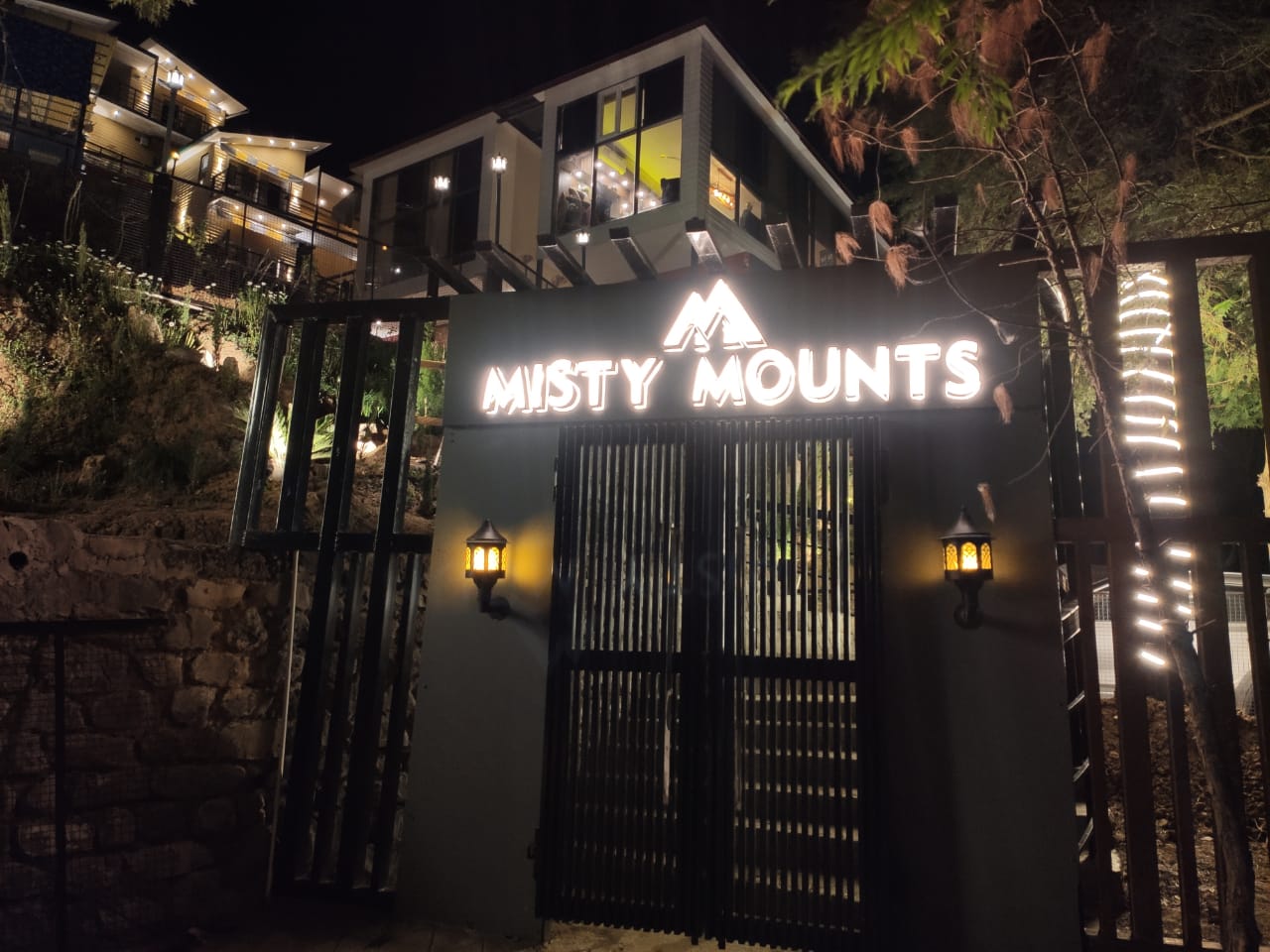 MISTY MOUNTS RESORT 𝗕𝗢𝗢𝗞 Mussoorie Resort