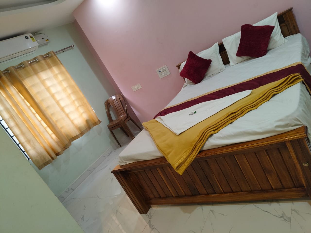 Grand Inn Lodging And Boarding 𝗕𝗢𝗢𝗞 Honavar Homestay