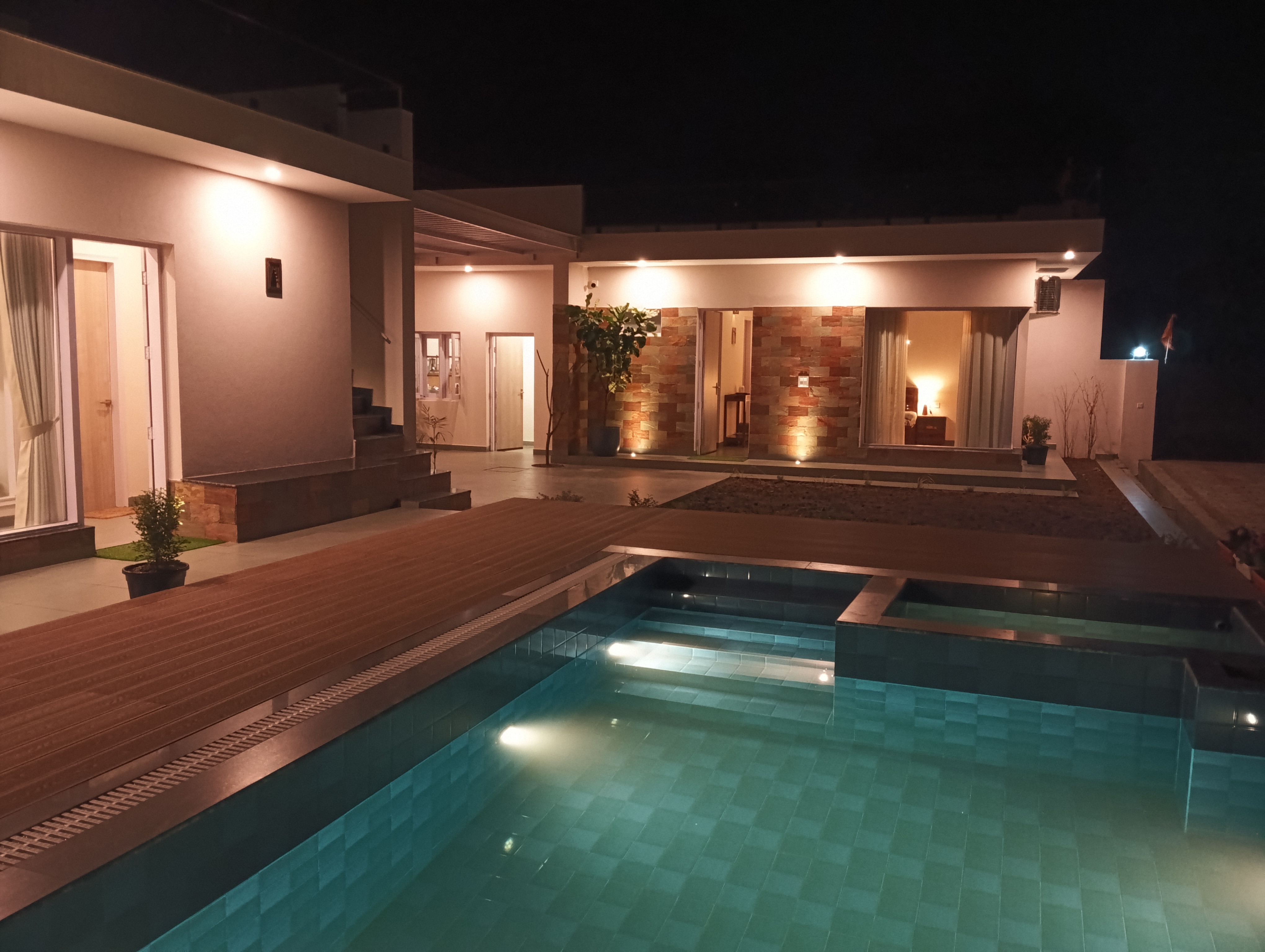 Tattvam Farm Stayz | Swimming Pool 𝗕𝗢𝗢𝗞 Kalka Farm House