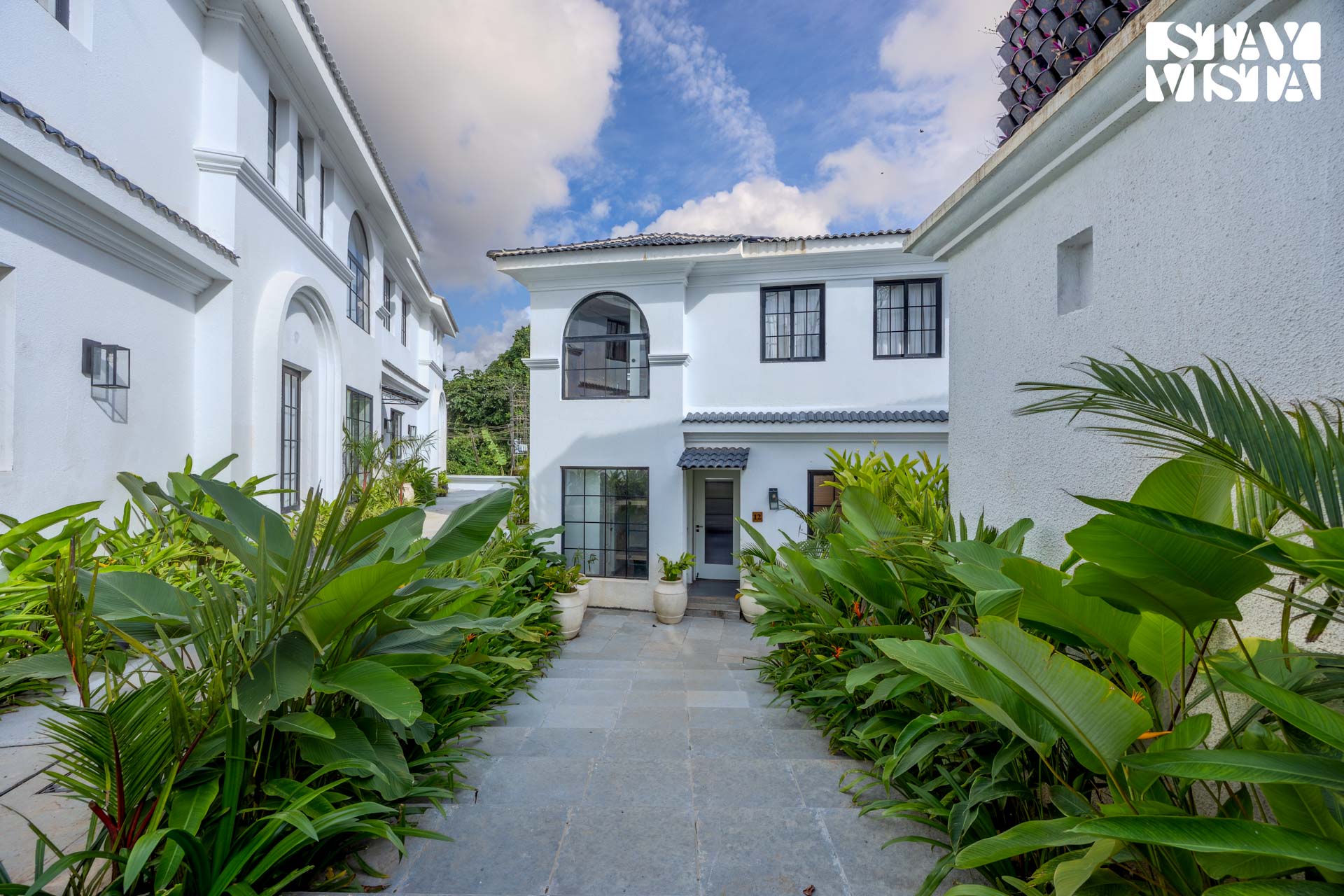 StayVista at Remi @ Ivory Palms 𝗕𝗢𝗢𝗞 Goa Villa