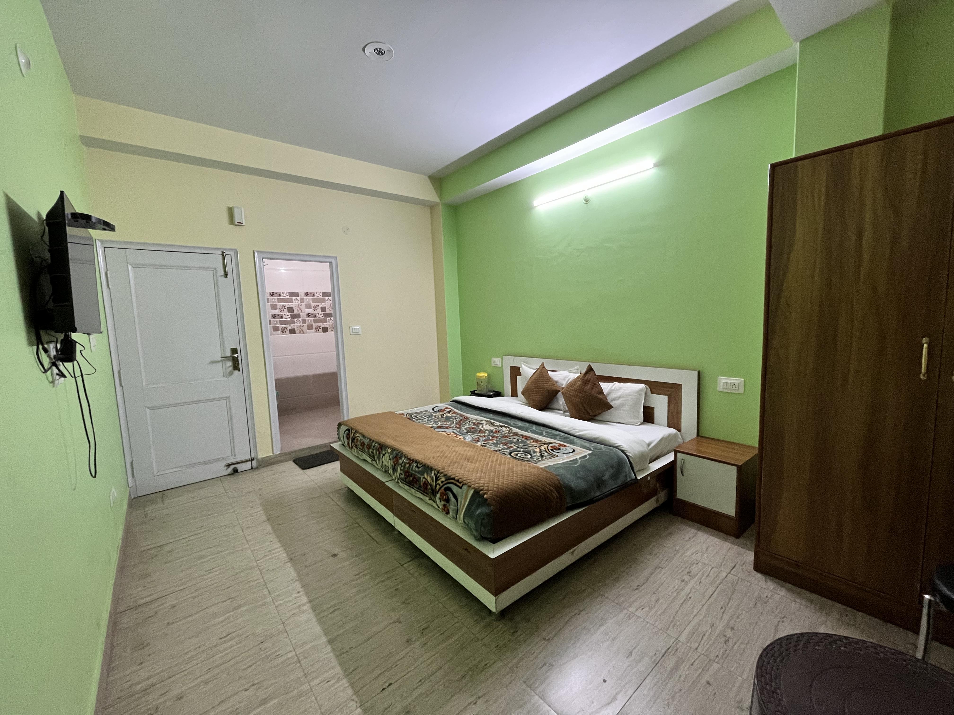 WonderView BnB 𝗕𝗢𝗢𝗞 Shimla Homestay