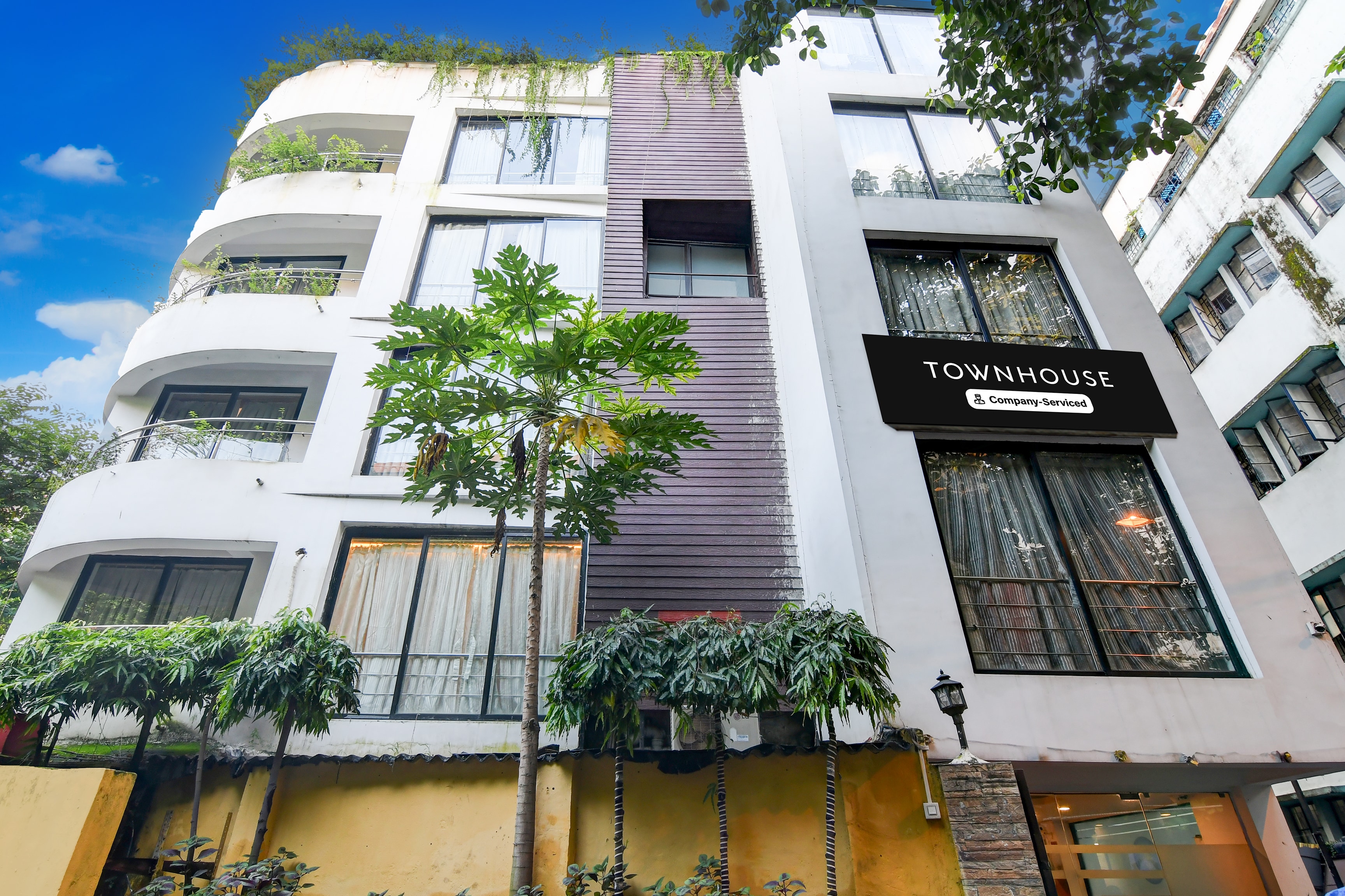 Address of Super Townhouse Oak Ballygunge Formerly Hotel Lovelock on Goibibo