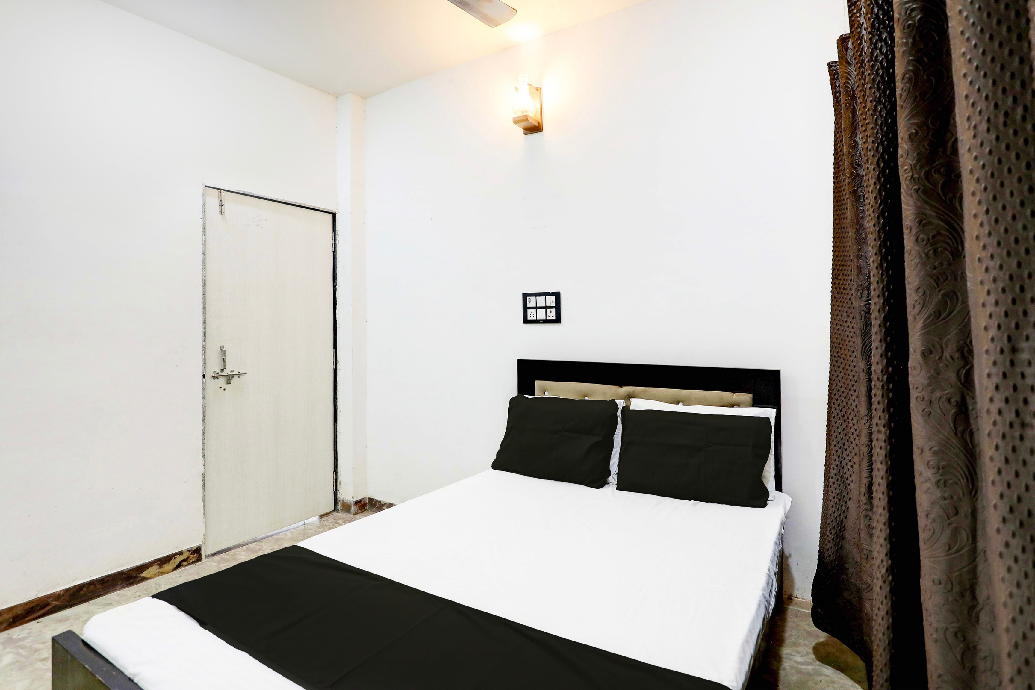 Hotel O by OYO Raj Mahal Jabalpur - Reviews, Photos & Offer