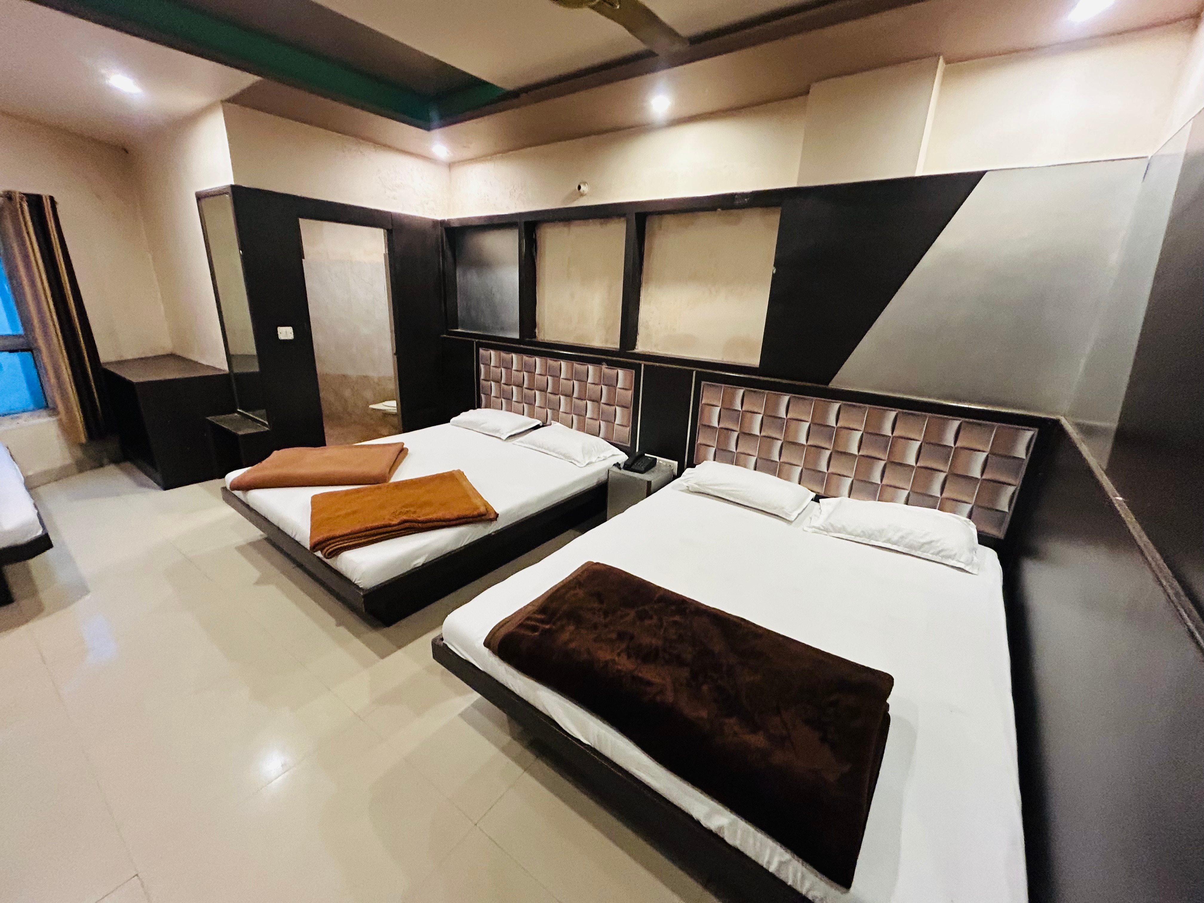 Hotel Golden Inn 𝗕𝗢𝗢𝗞 Ajmer Hotel