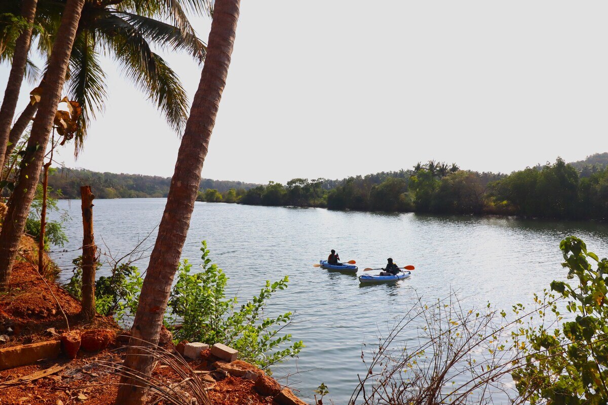 Vizraama by the river | Blue Sky Rentals 𝗕𝗢𝗢𝗞 Goa Apartment