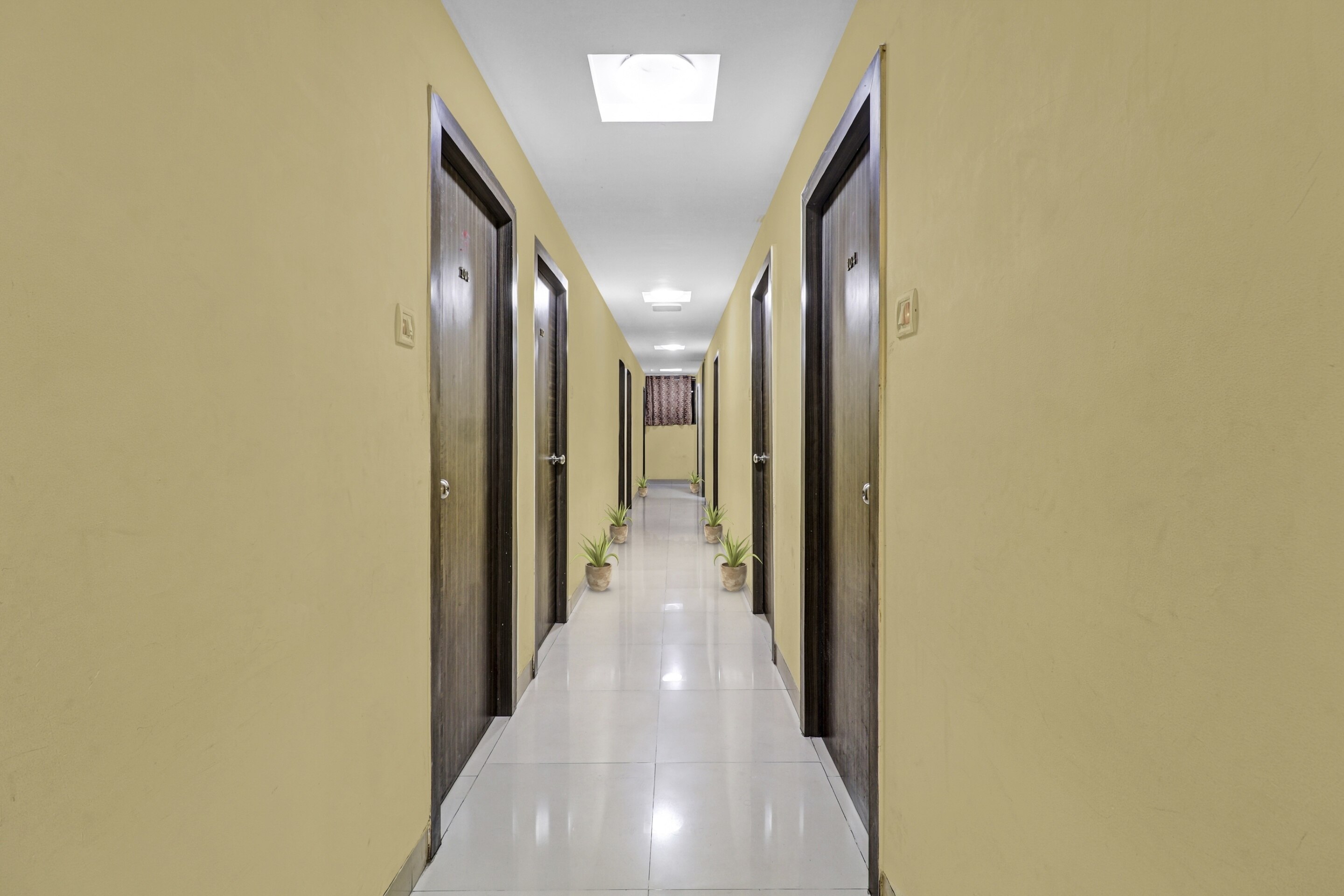 Hotel O Saidan Lodging & Boarding 𝗕𝗢𝗢𝗞 Navi Mumbai Hotel