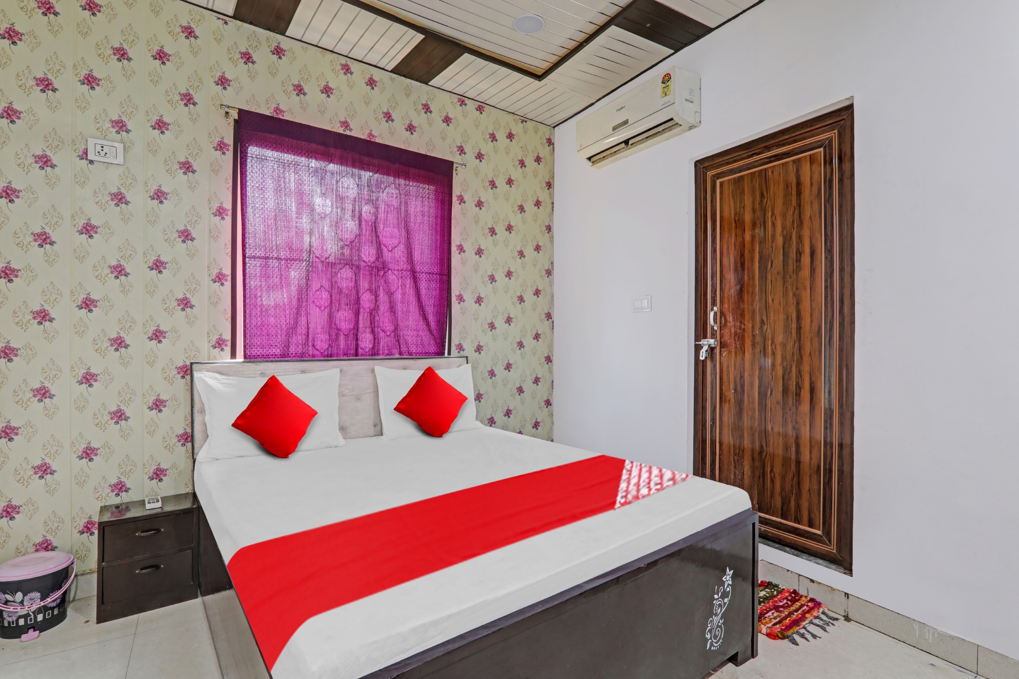 Hotel O by OYO SP PALACE 𝗕𝗢𝗢𝗞 Hasanganj Hotel