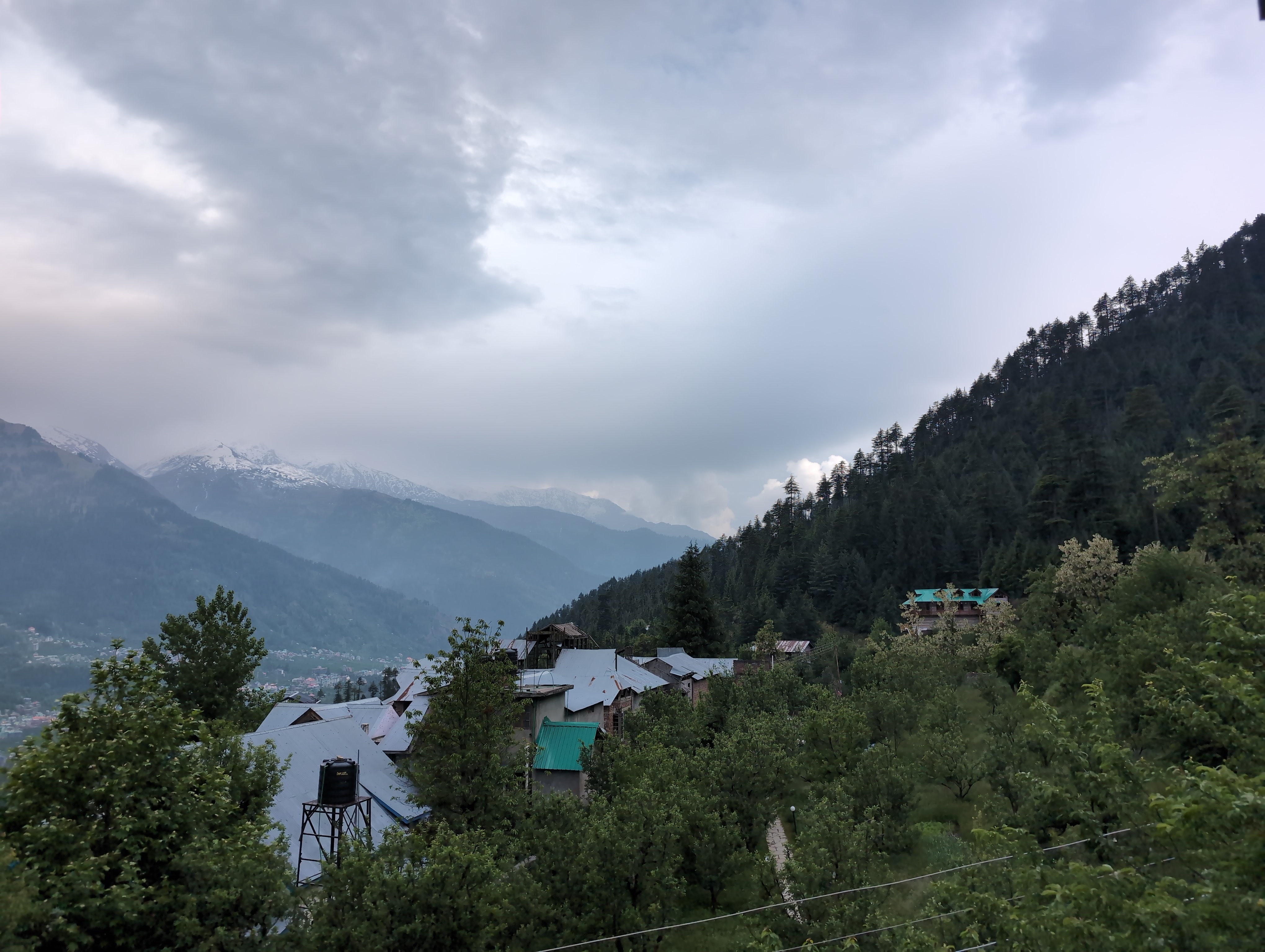 Peaceful Apple Orchard Stay in Manali Unit 1 𝗕𝗢𝗢𝗞 Manali Cottage