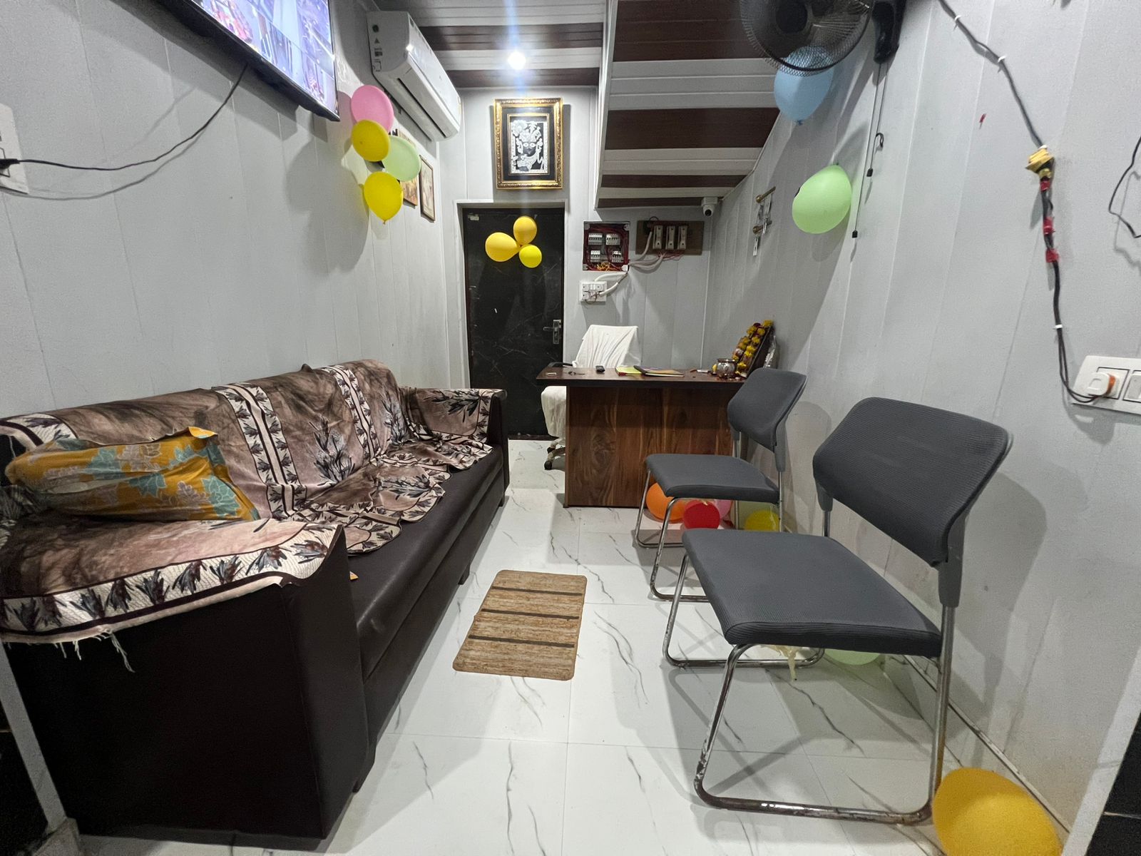 Maa Yashoda Devi Residency 𝗕𝗢𝗢𝗞 Vrindavan Homestay