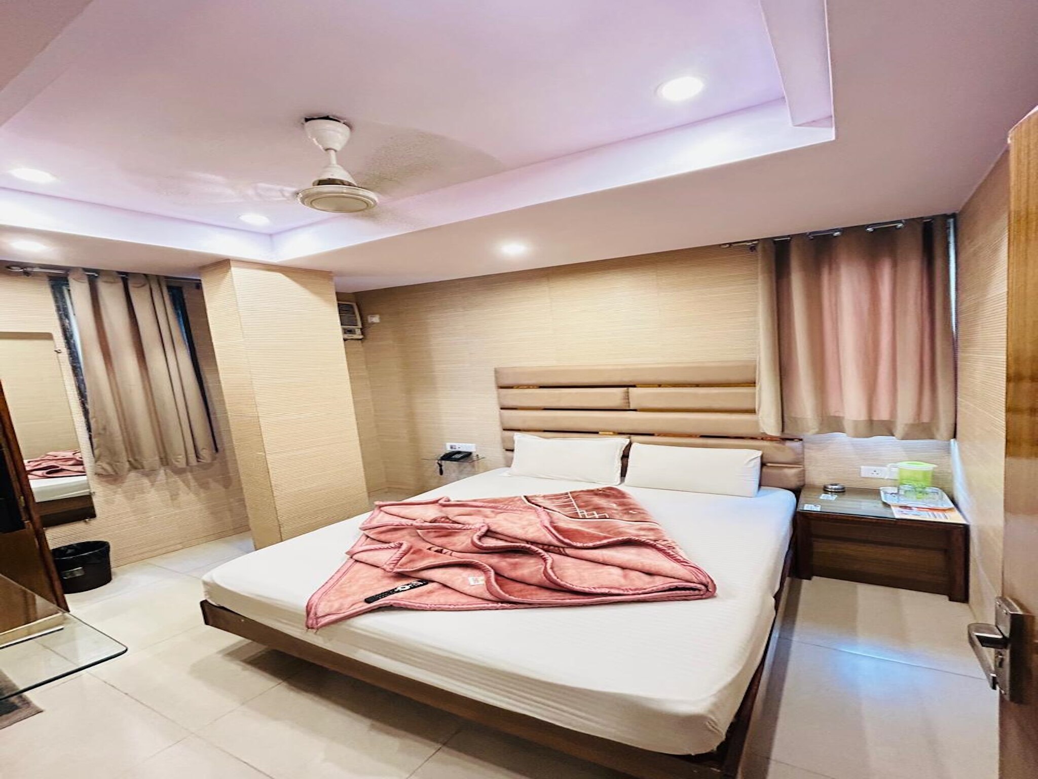Hotel Gold Star Inn @ Paharganj 𝗕𝗢𝗢𝗞 Delhi Hotel