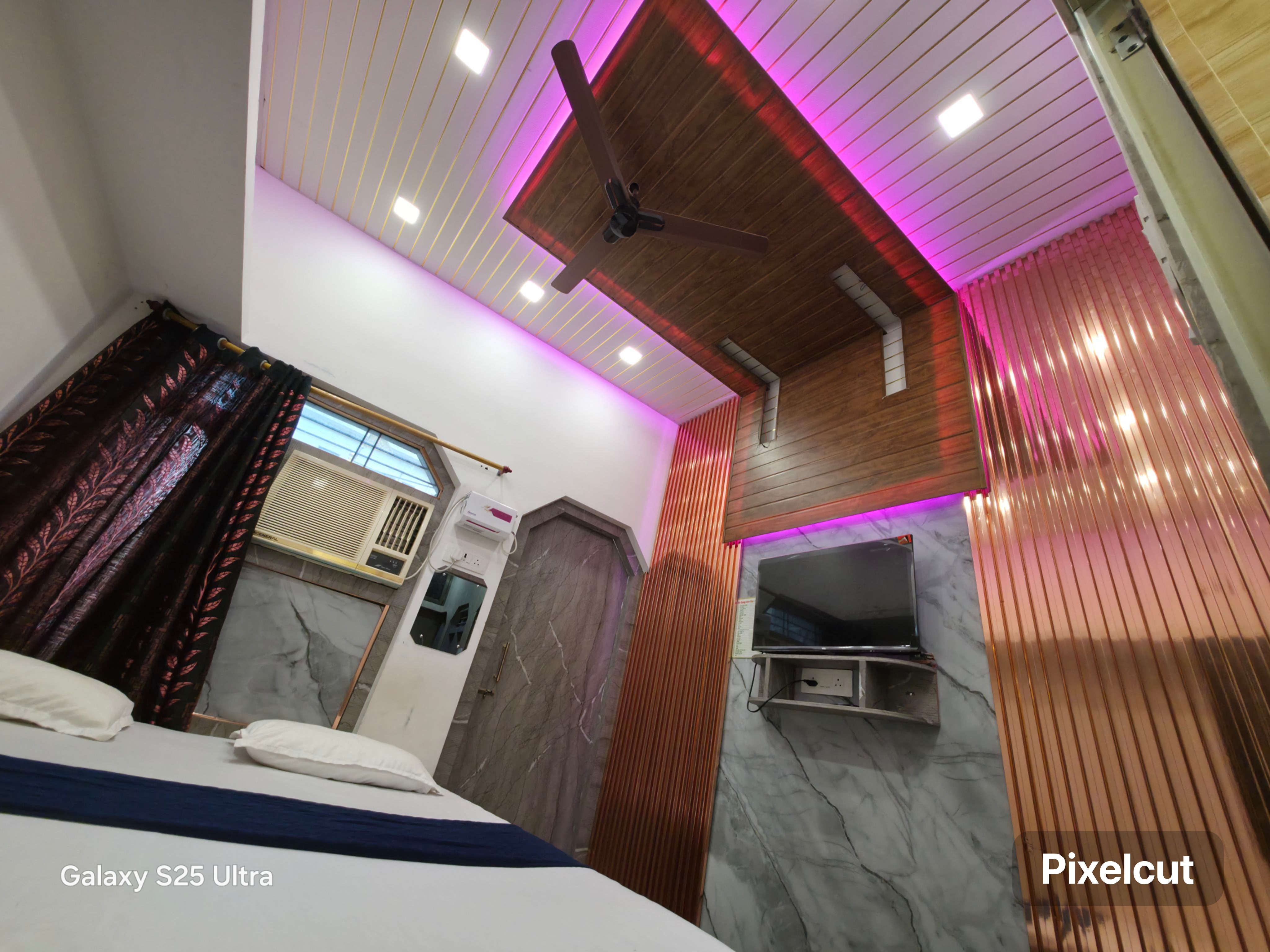 Shiv Ganga Home Stay 𝗕𝗢𝗢𝗞 Varanasi Homestay