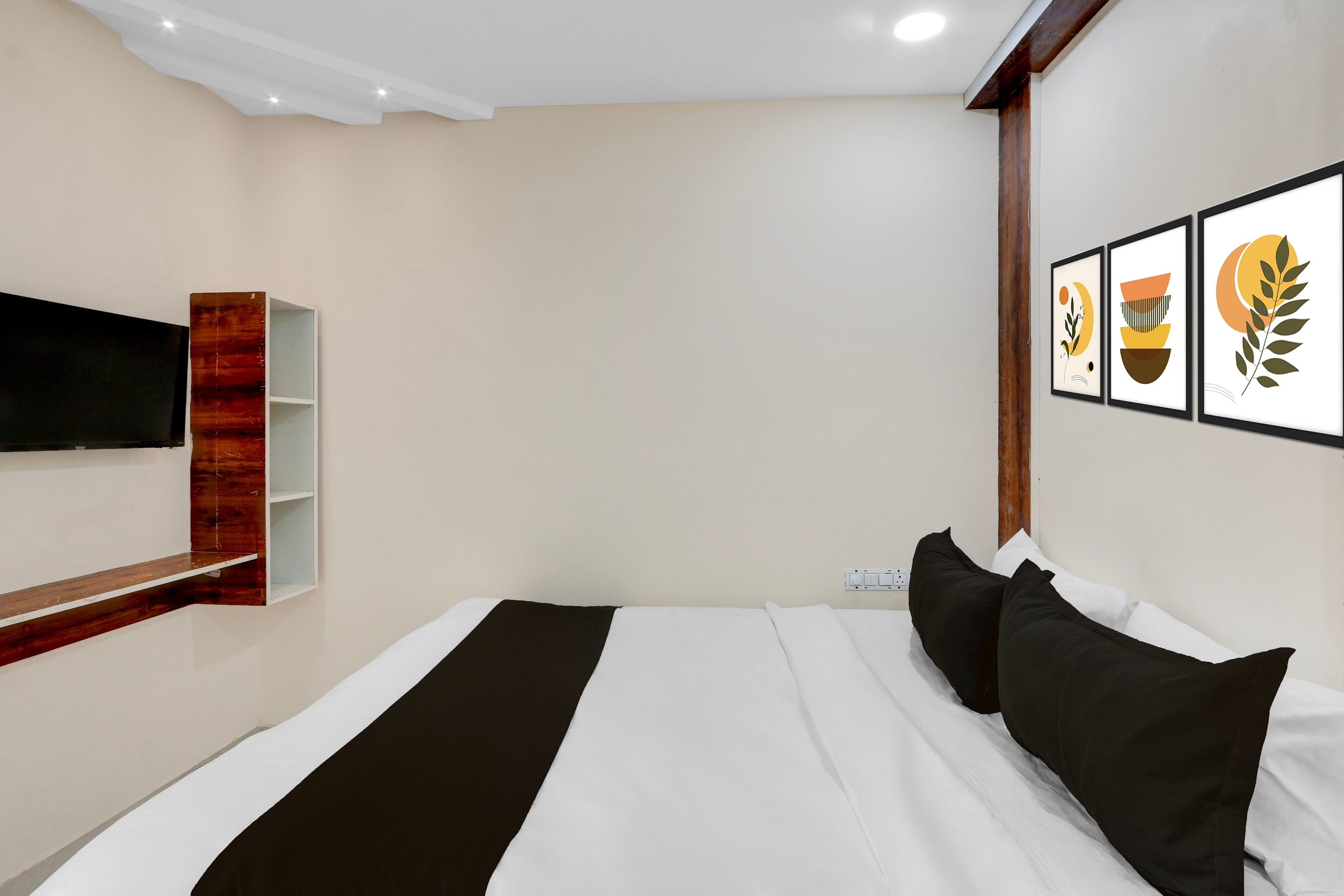 Hotel O RB Delight 𝗕𝗢𝗢𝗞 Karimnagar Hotel