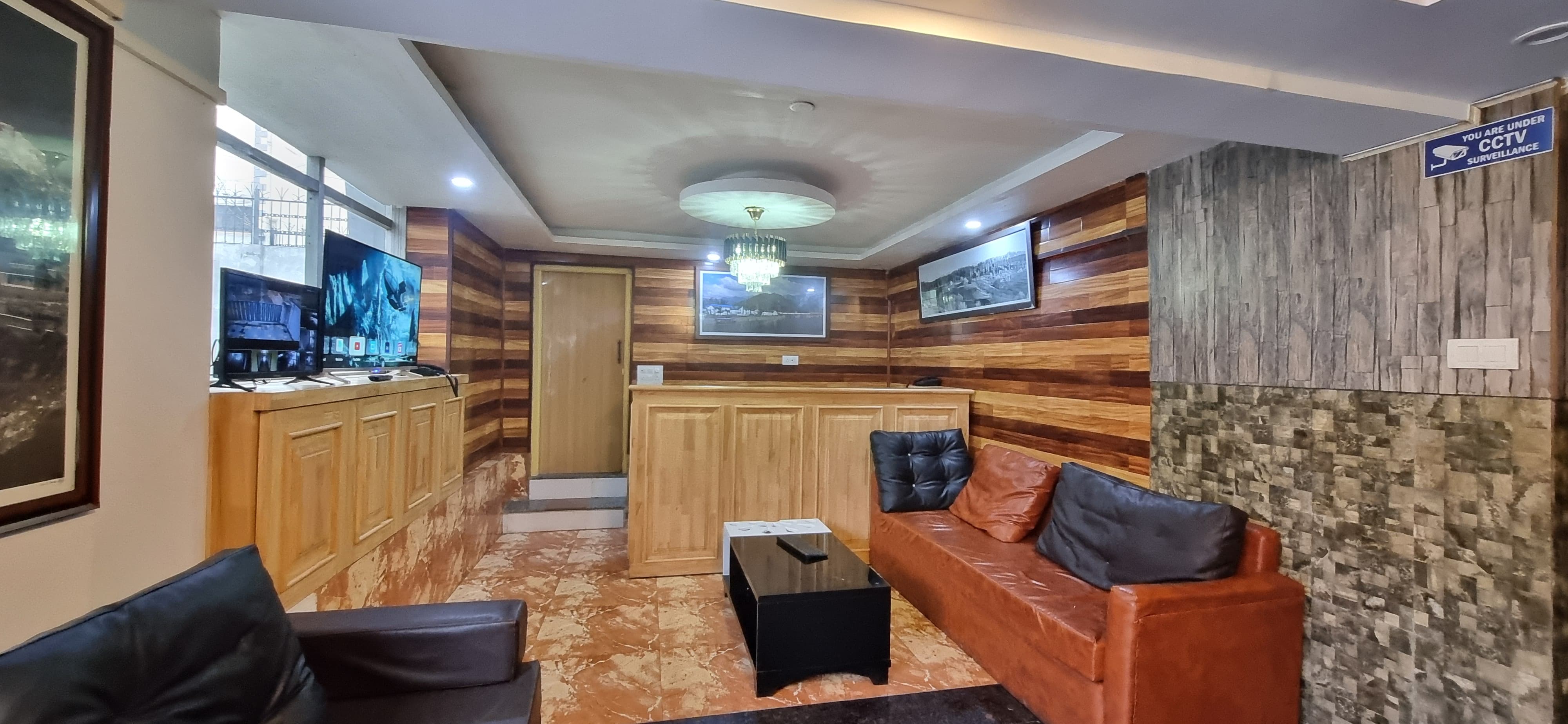 Star Residency 𝗕𝗢𝗢𝗞 Srinagar Hotel