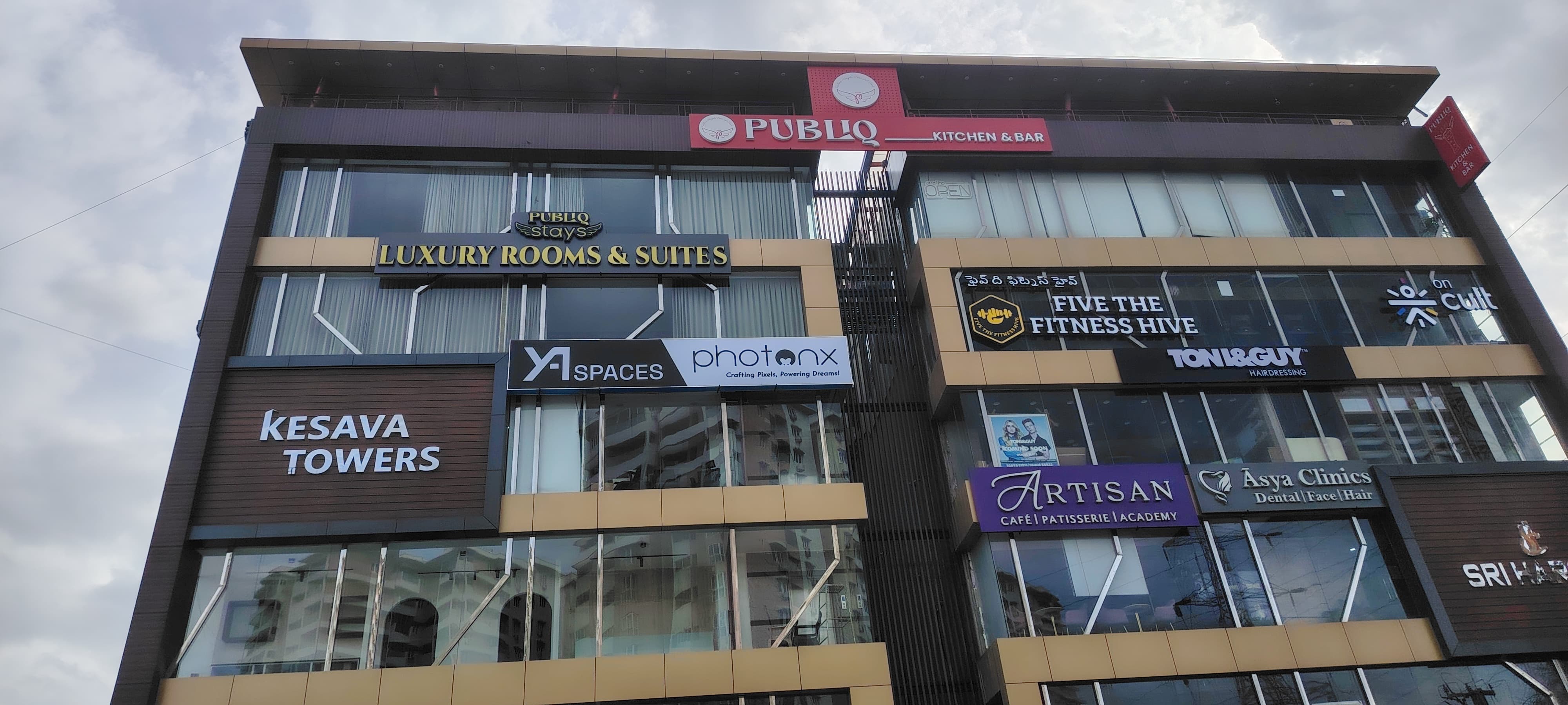 publiq stays 𝗕𝗢𝗢𝗞 Hyderabad Hotel