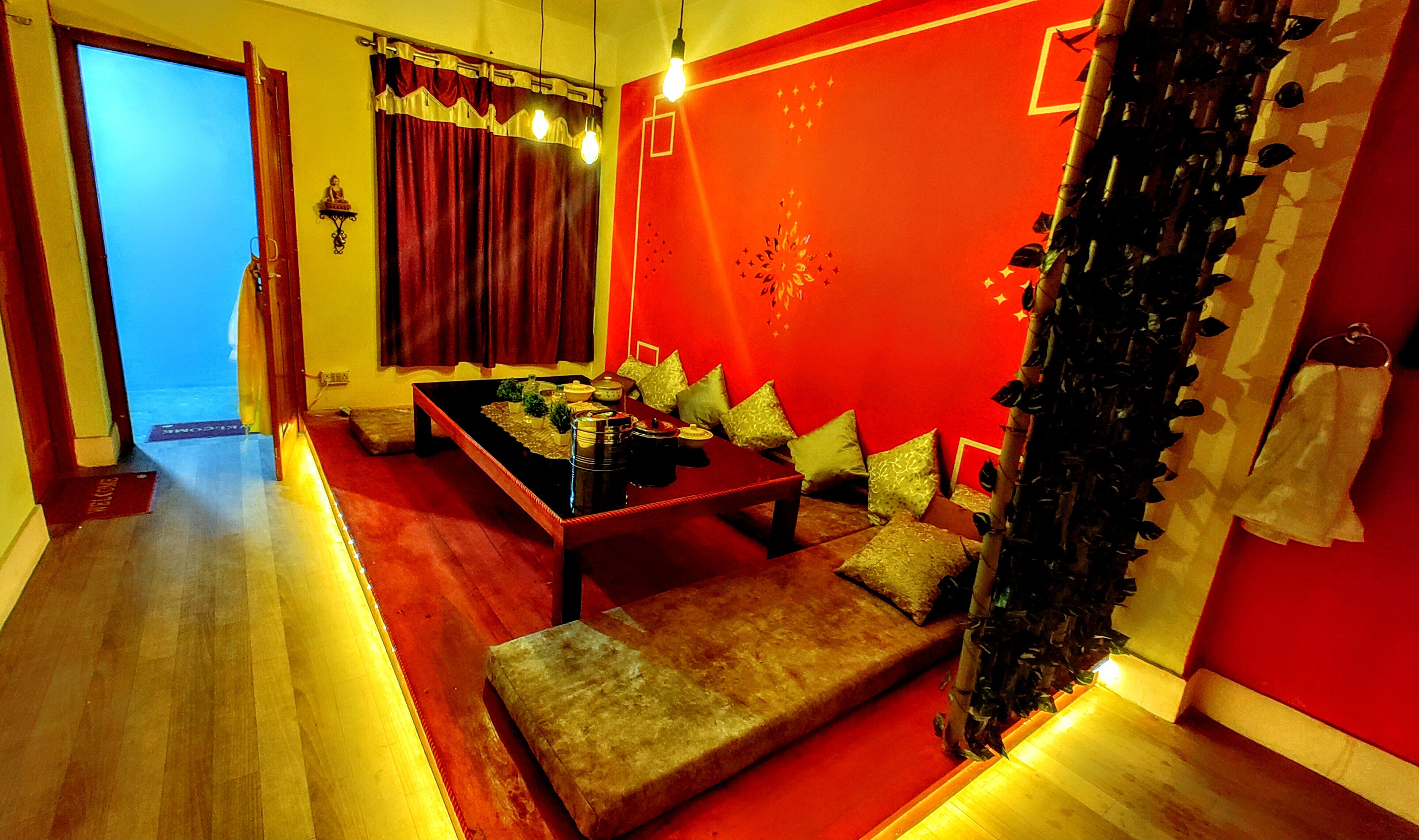Urban Home 𝗕𝗢𝗢𝗞 Bomdila Homestay