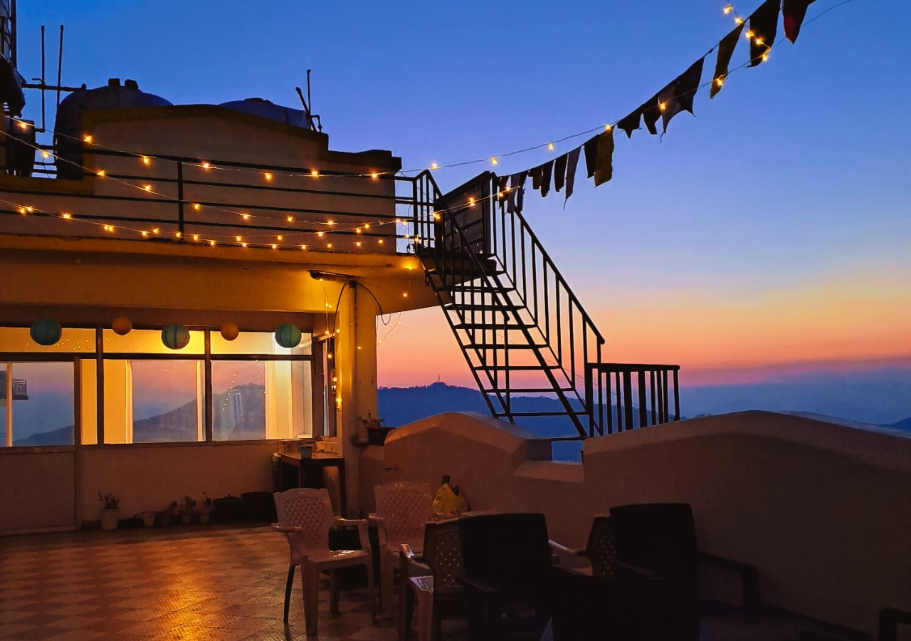 GLIDERS INN 𝗕𝗢𝗢𝗞 Bir Billing Hotel