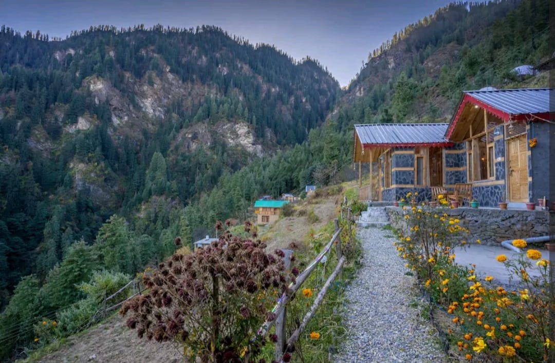 The Chapters Cottage I Tandi I Jibhi 𝗕𝗢𝗢𝗞 Jibhi Cottage