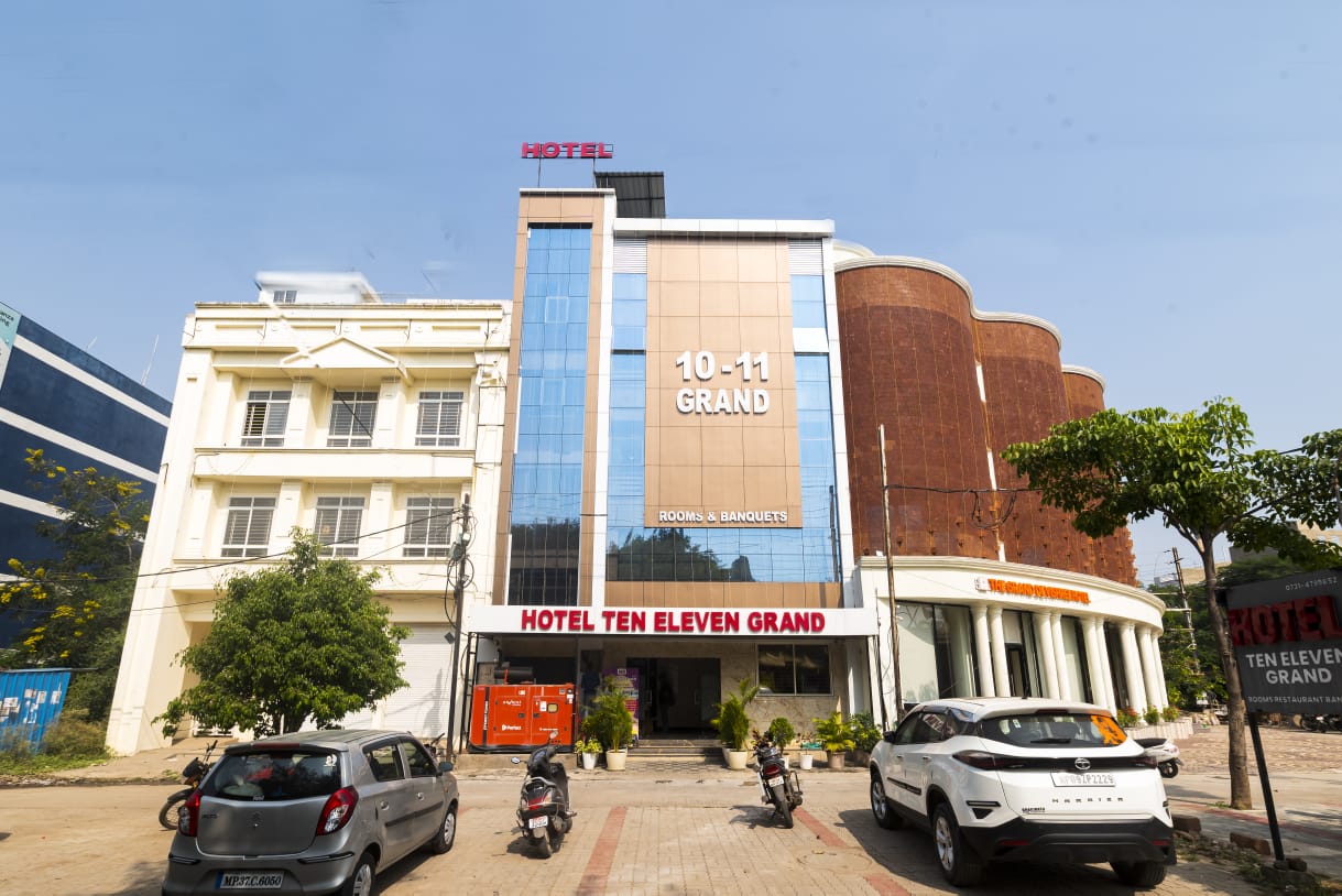 Hotel Ten Eleven Grand, Indore 𝗕𝗢𝗢𝗞 Indore Hotel
