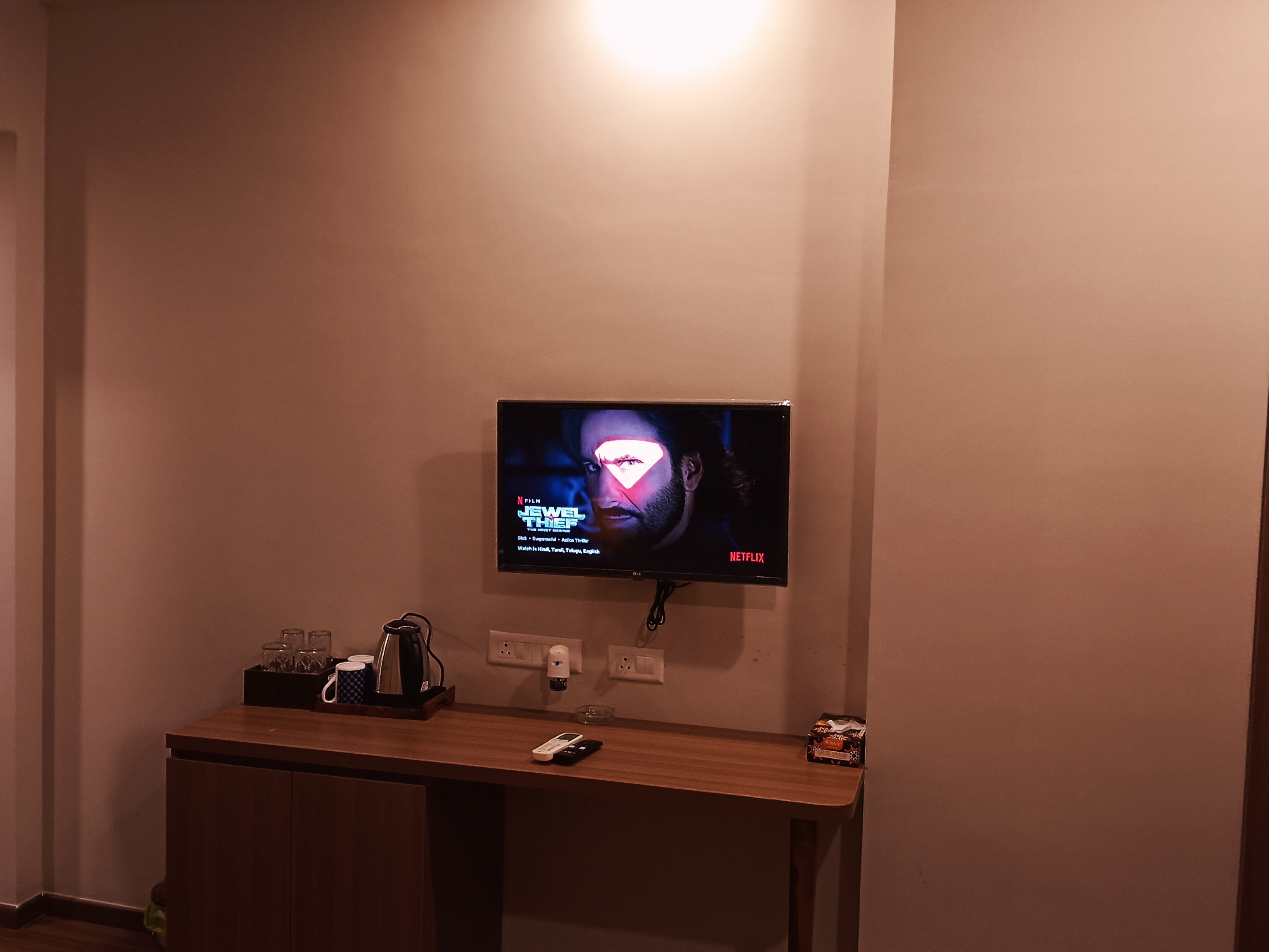 StayLuxe at Omaxe India Trade Center 𝗕𝗢𝗢𝗞 Noida Apartment