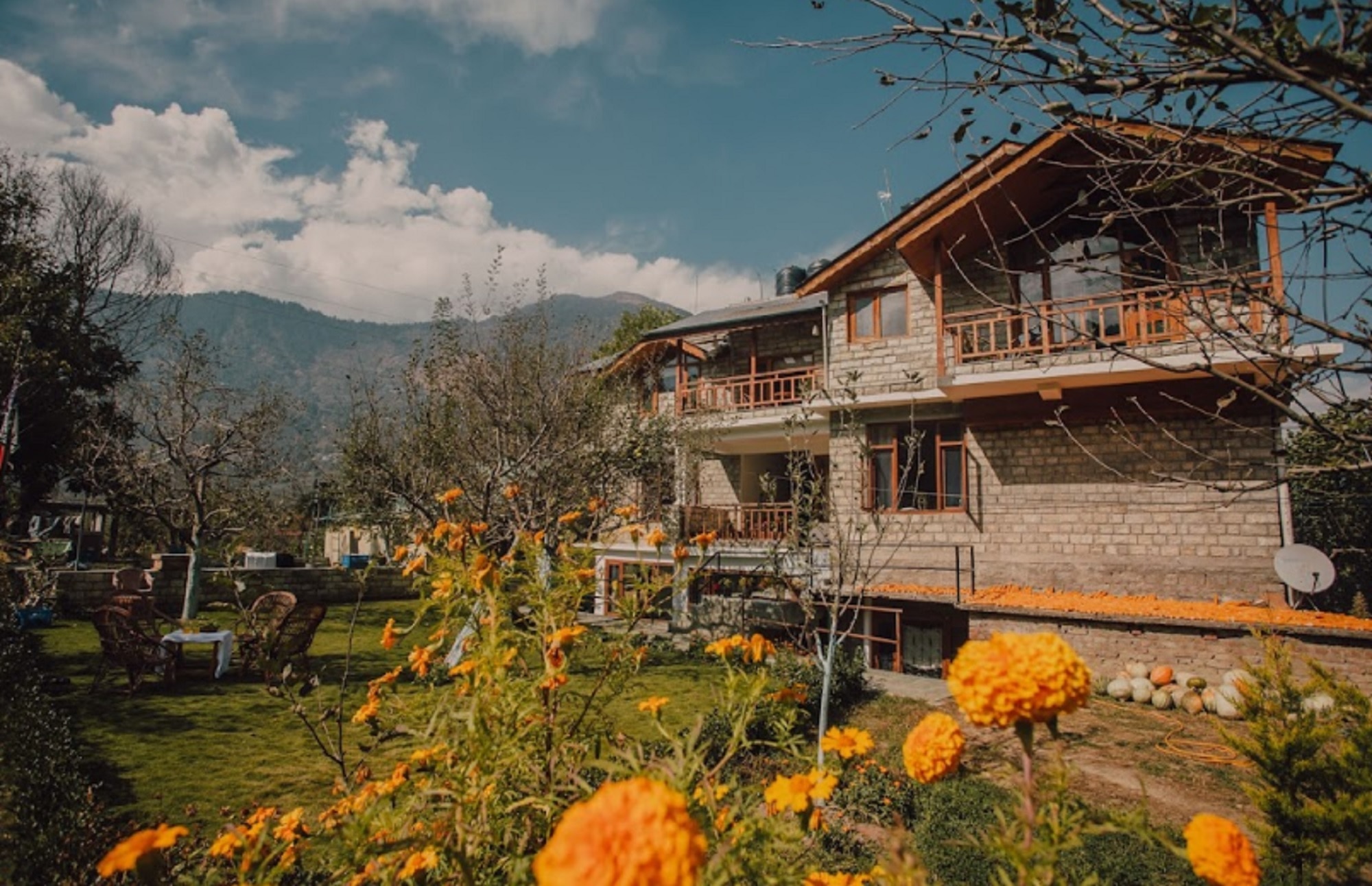 Rashpian Cottage 𝗕𝗢𝗢𝗞 Manali Guest House