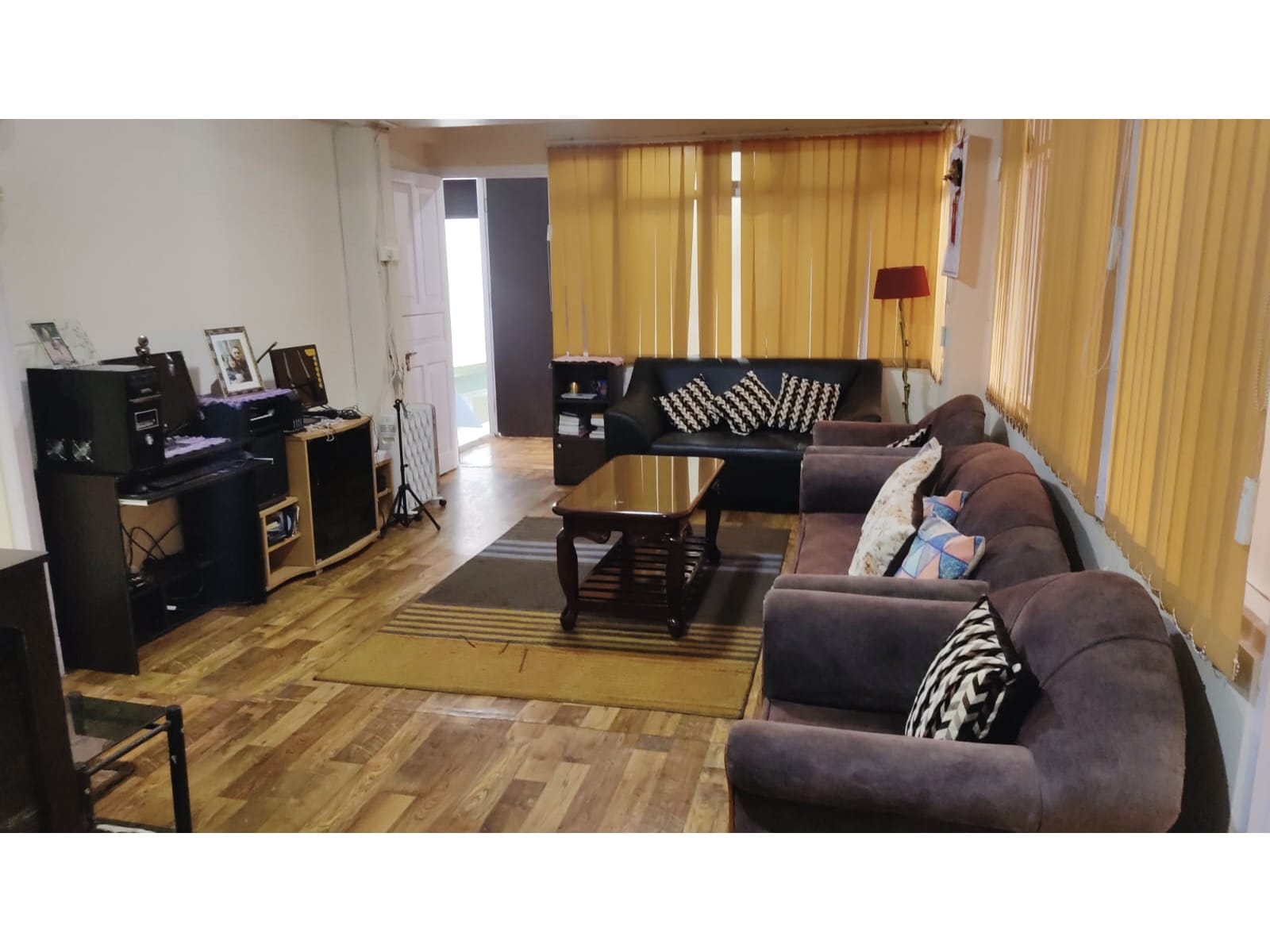 Tenzing building 𝗕𝗢𝗢𝗞 Gangtok Apartment