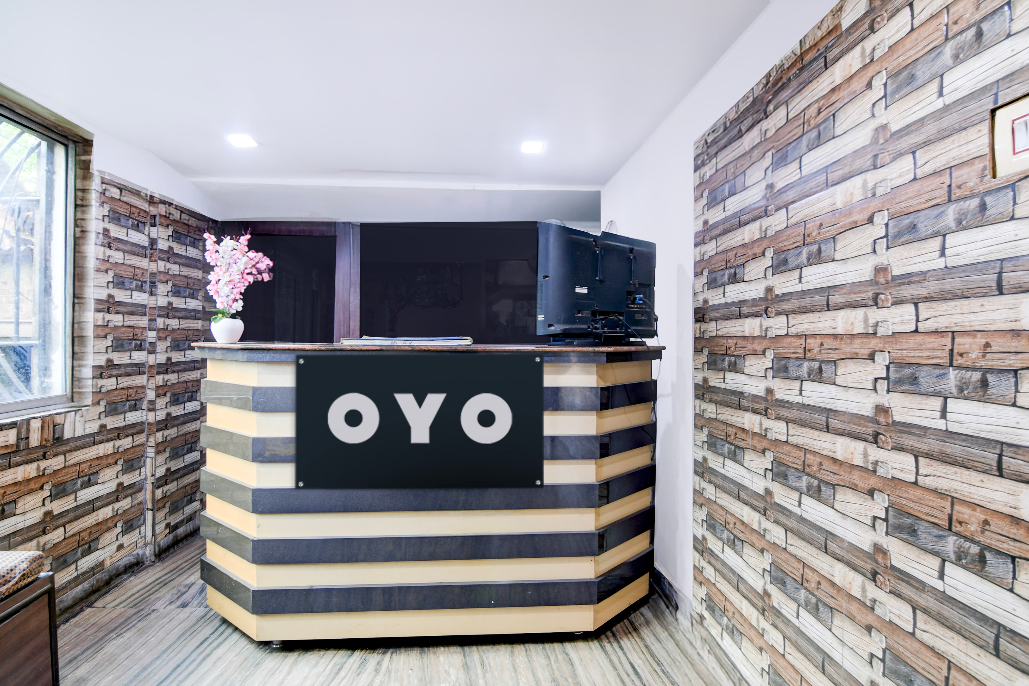 Hotel O AK International Hotel 𝗕𝗢𝗢𝗞 Kolkata Hotel