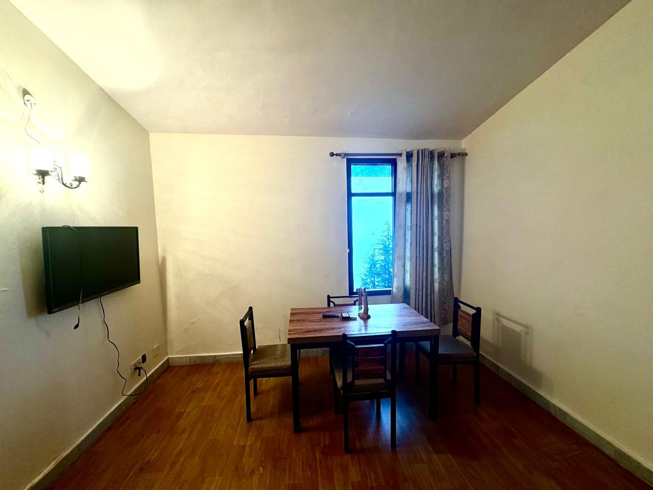 The old school cottage 𝗕𝗢𝗢𝗞 Mussoorie Cottage