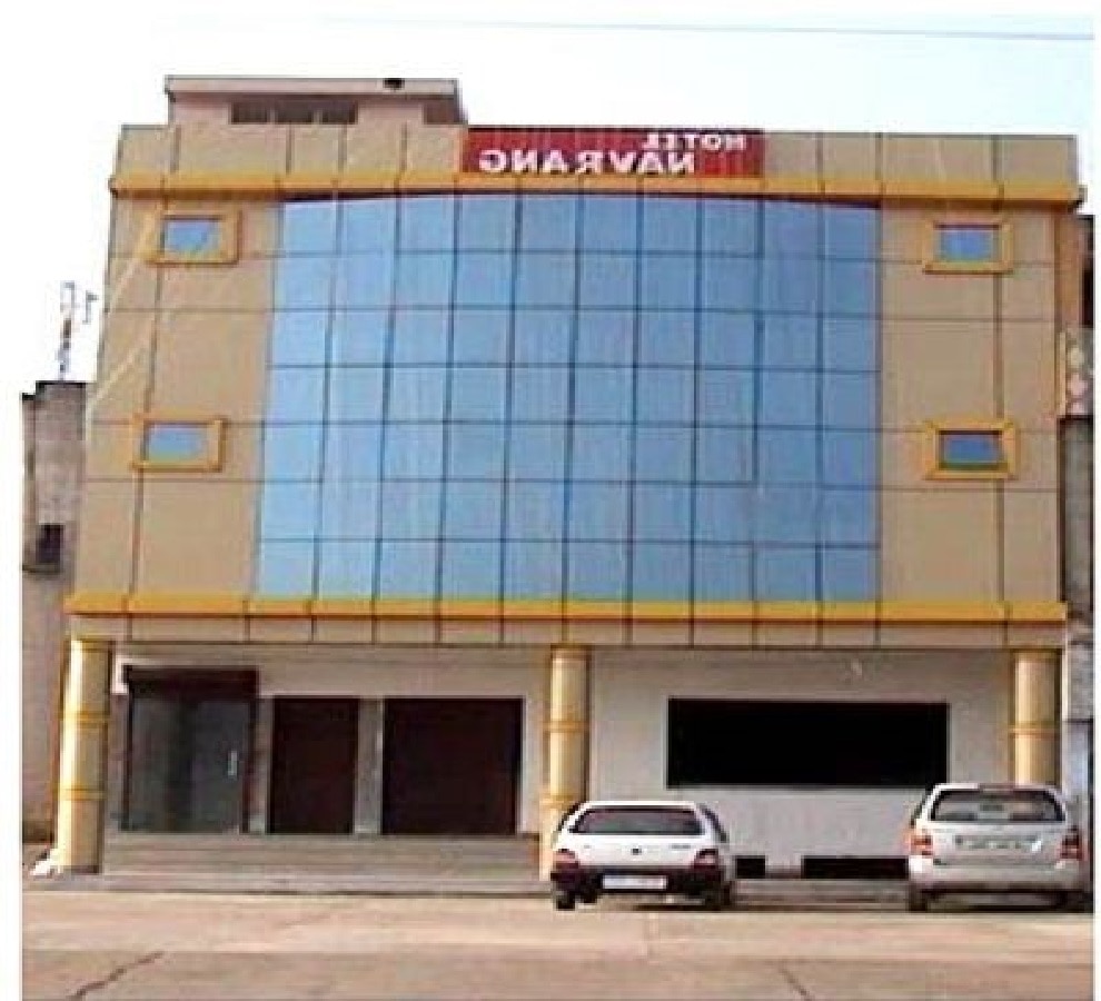Hotel Navrang 𝗕𝗢𝗢𝗞 Kalka Hotel