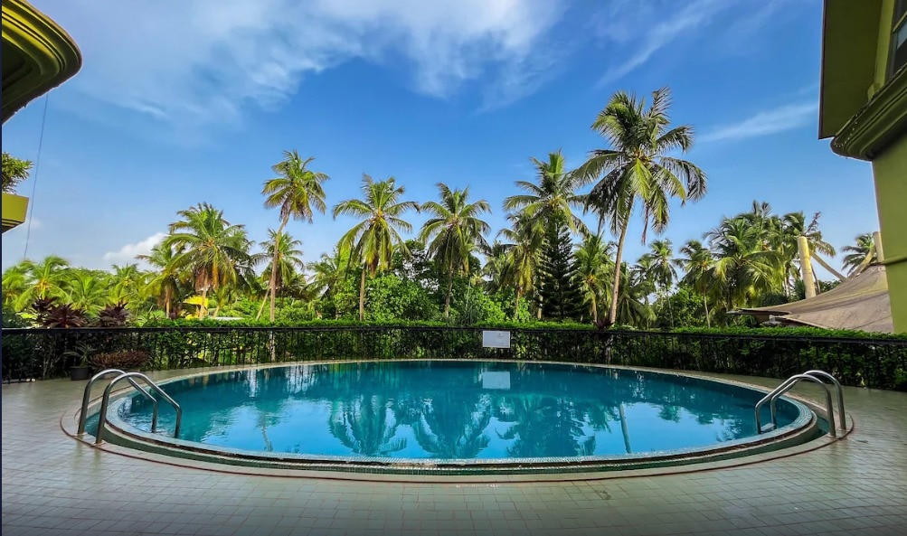 Neelam the Glitz 𝗕𝗢𝗢𝗞 Goa Resort