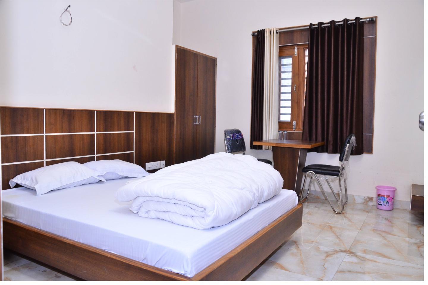 Hotel Rama Palace Mathura - Reviews, Photos & Offer