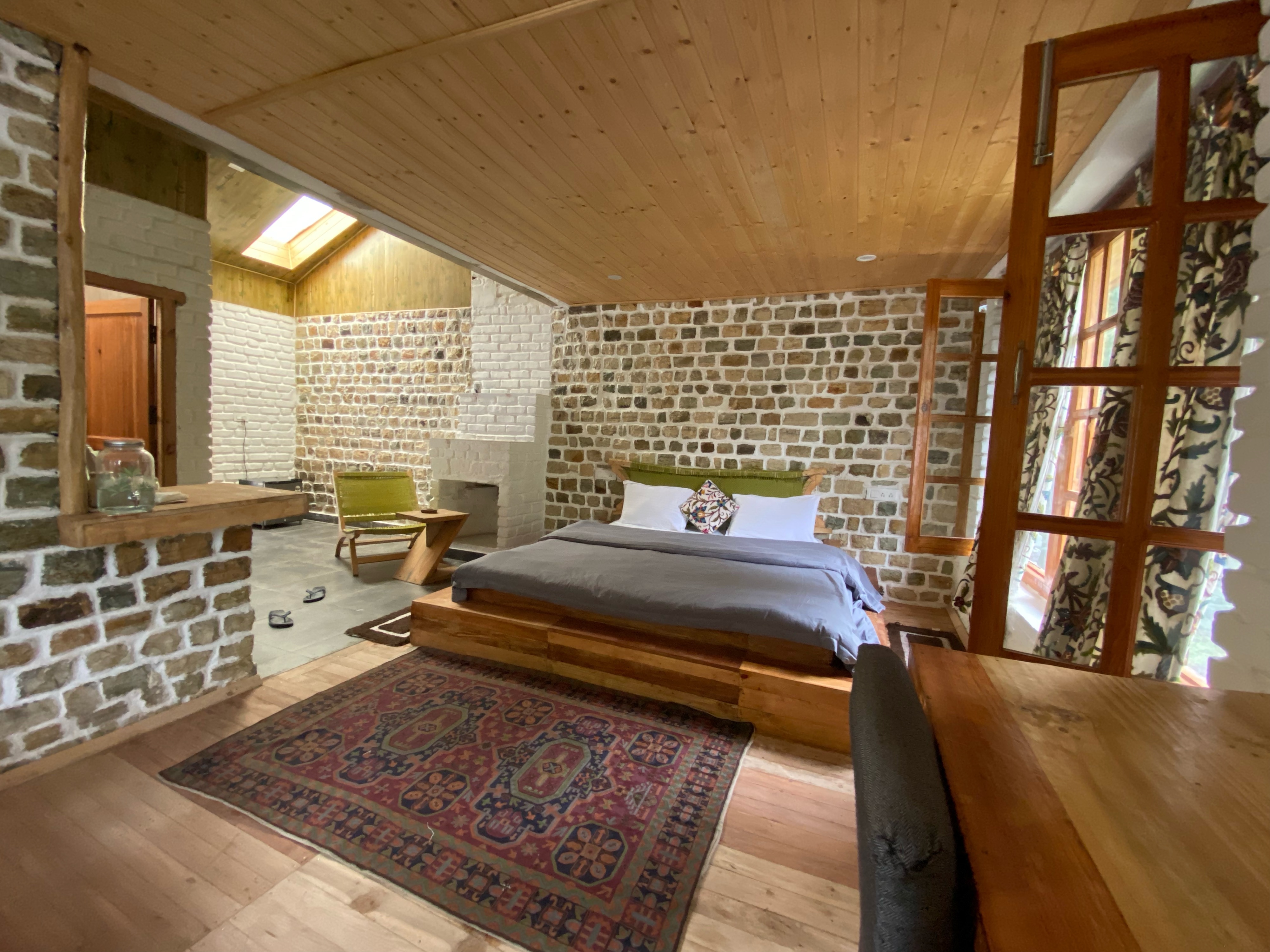 Jujurana Stays. 𝗕𝗢𝗢𝗞 Gushaini Cottage