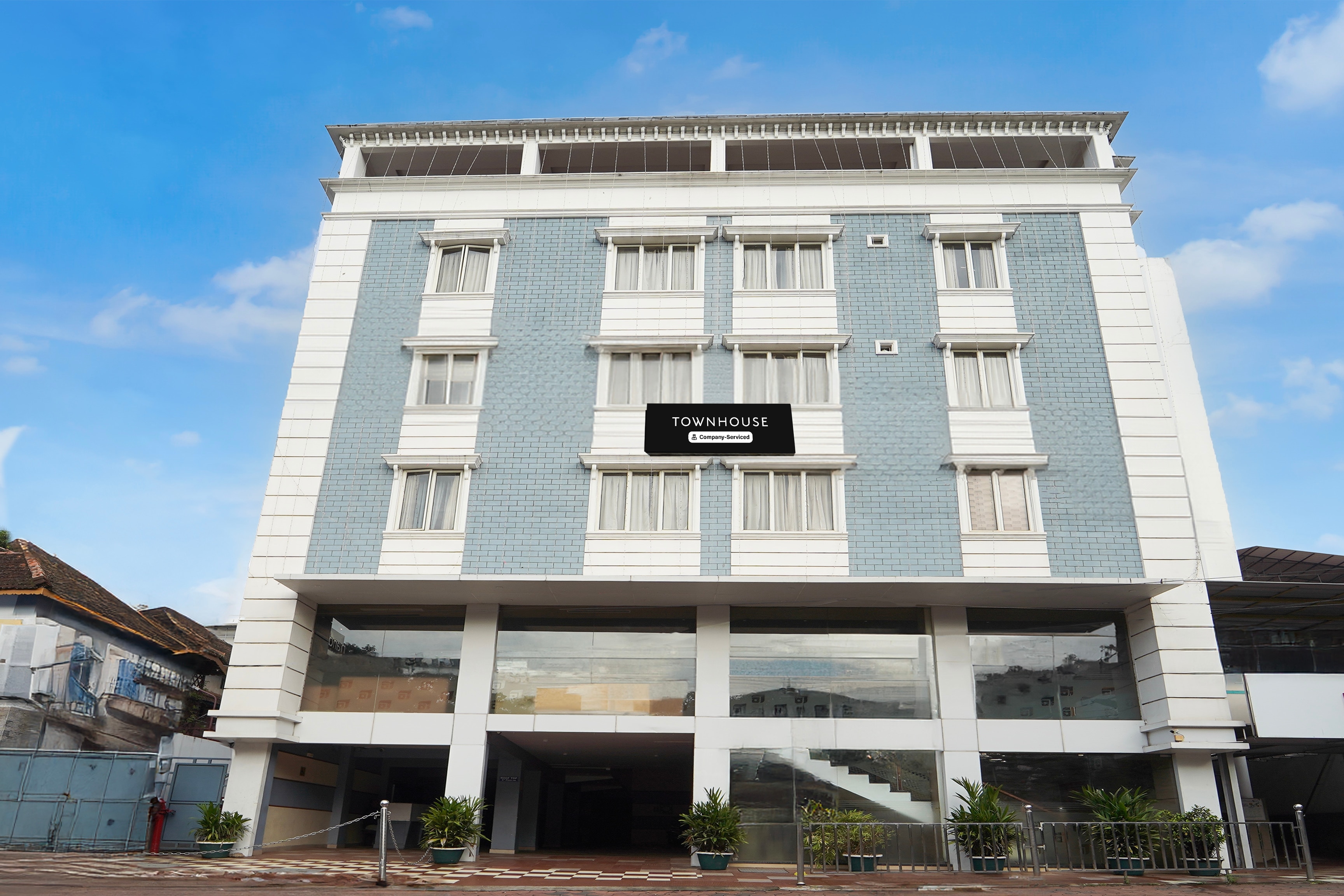 Townhouse MG Road Trivandrum Formerly Nandanam Park 𝗕𝗢𝗢𝗞 ...