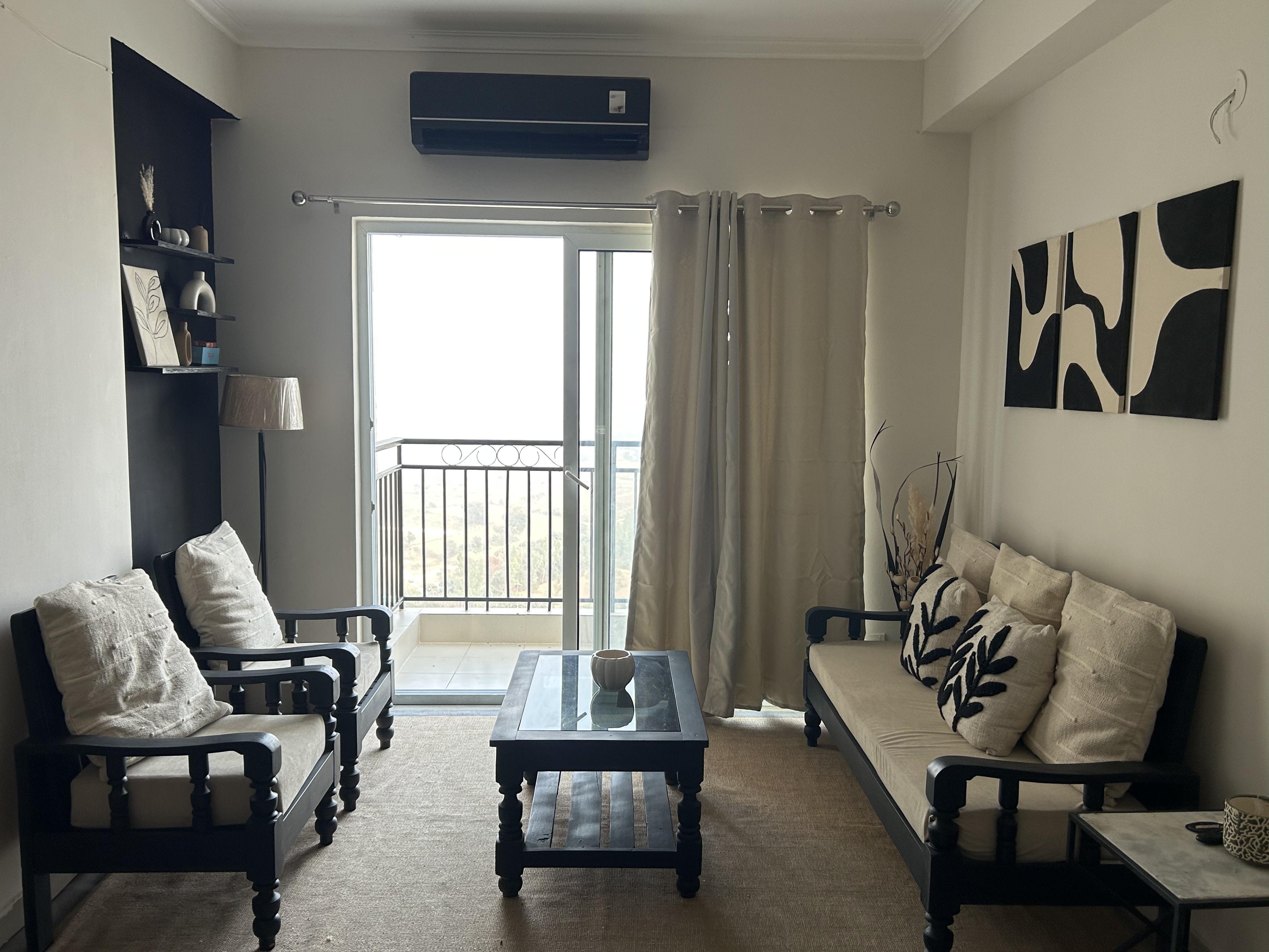 Celeste Stays 𝗕𝗢𝗢𝗞 Dankaur Apartment