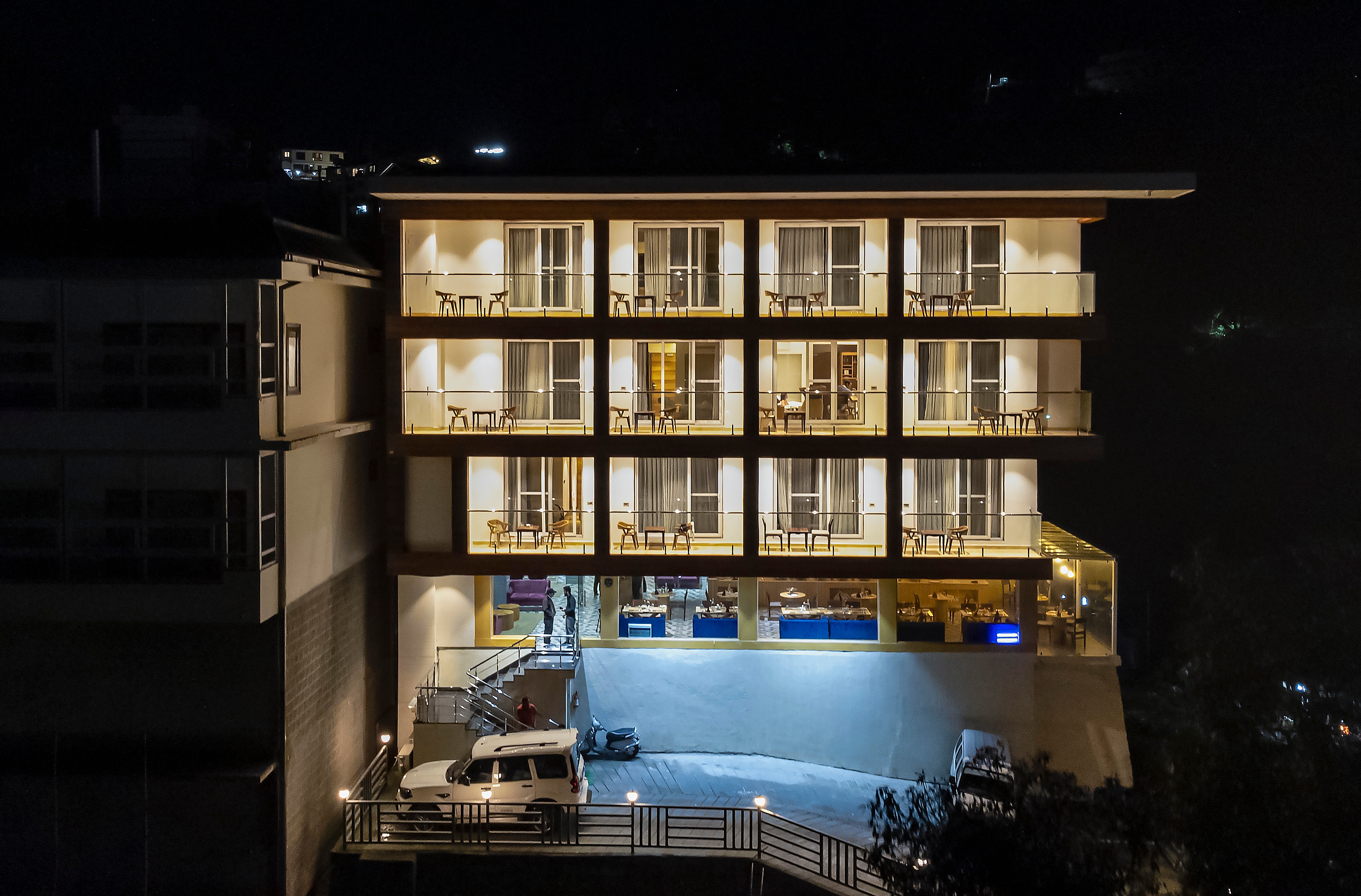 Komfy stays Mussoorie 𝗕𝗢𝗢𝗞 Mussoorie Homestay