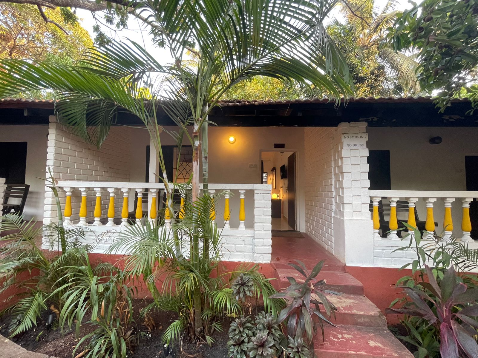 Kites Hostel and Rooms 𝗕𝗢𝗢𝗞 Goa Hostel