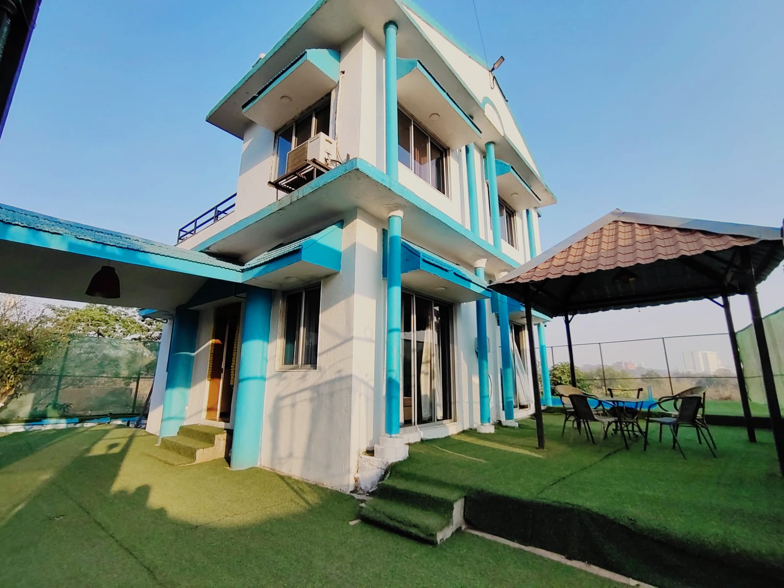 Hidden Gem 𝗕𝗢𝗢𝗞 Mumbai Camp