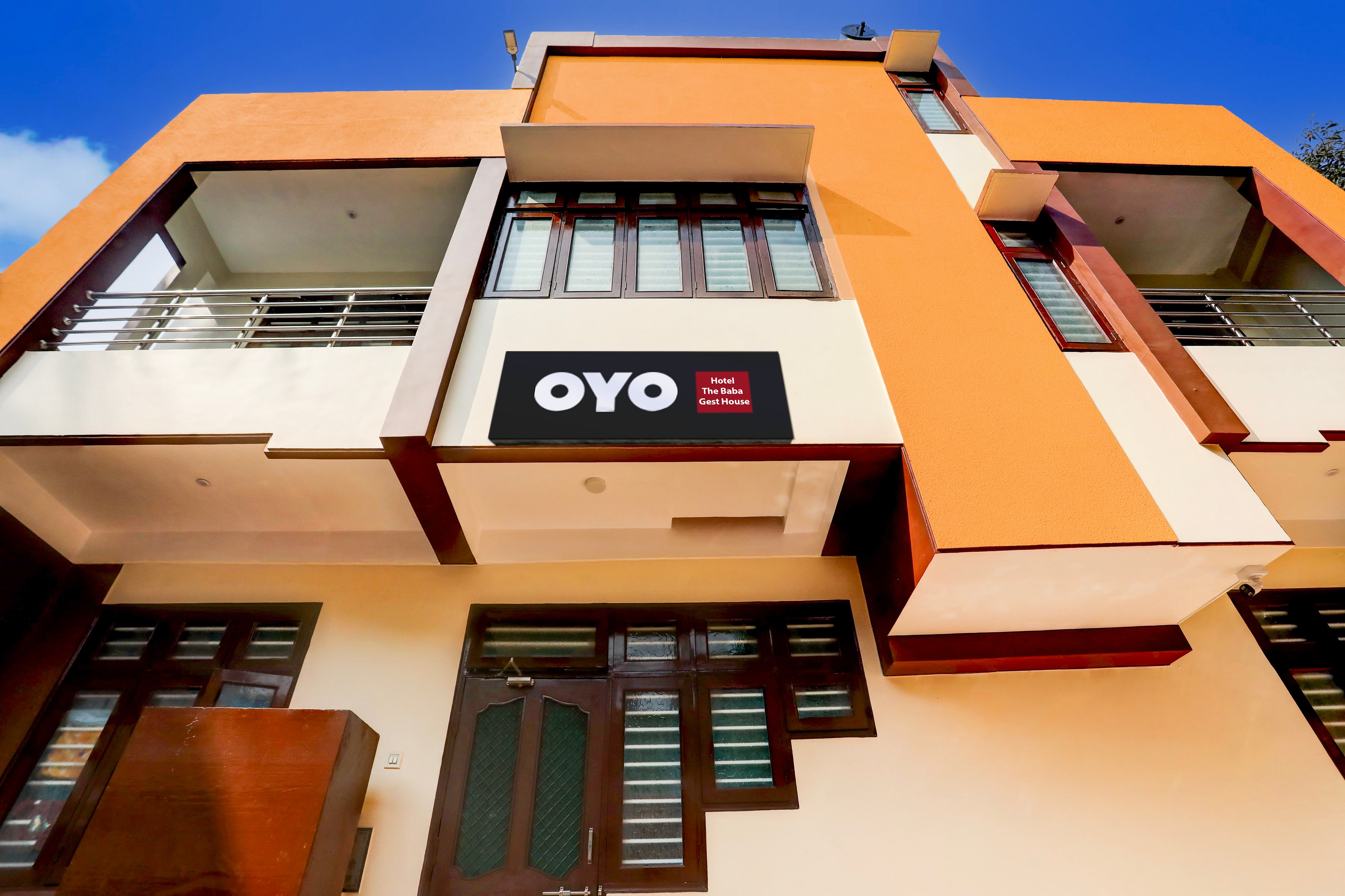 Hotel O The Baba Gest House 𝗕𝗢𝗢𝗞 Indore Hotel