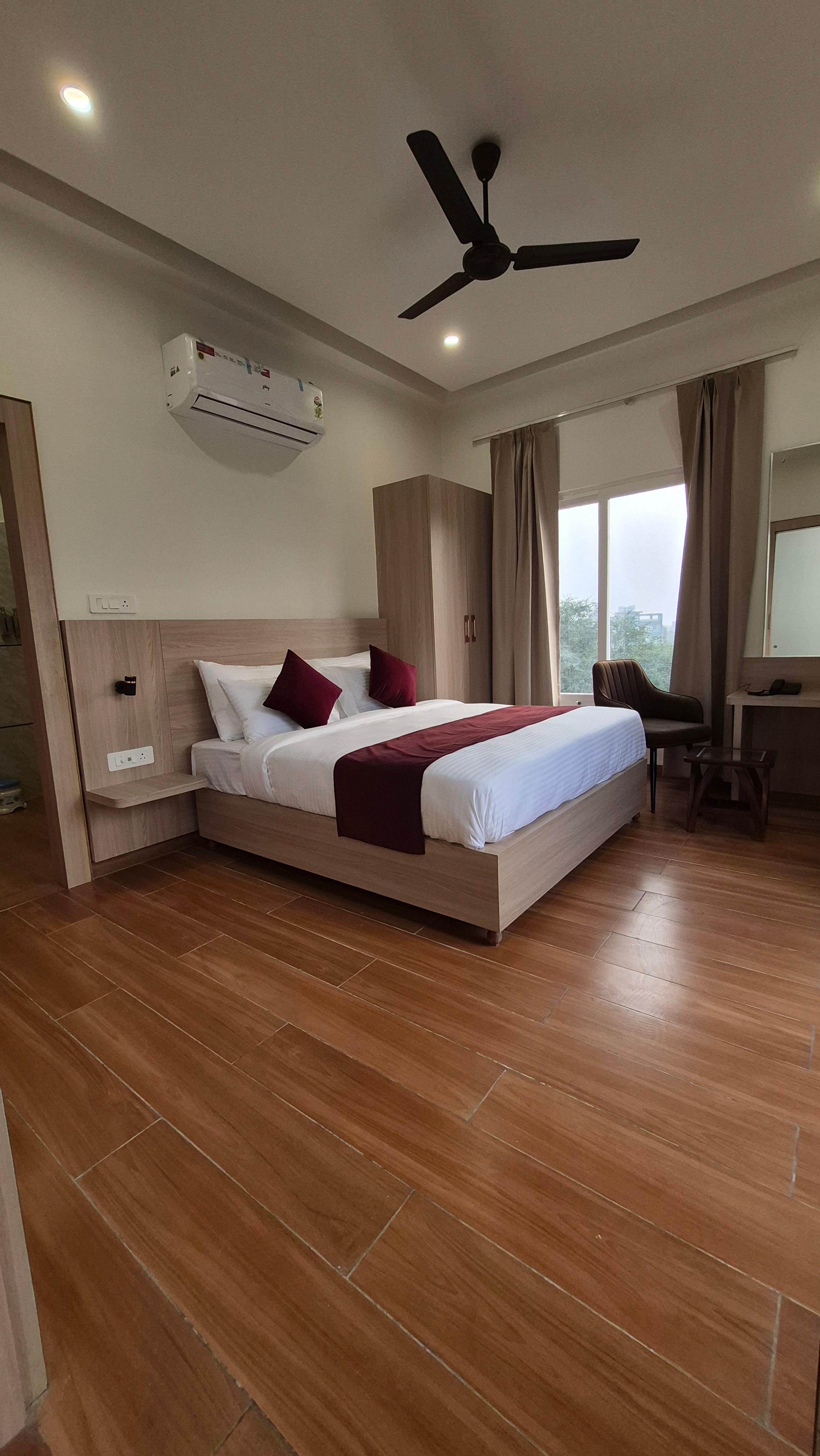 Darpan Nikunj Rubystone Express Hotel Vrindavan - Reviews, Photos & Offer