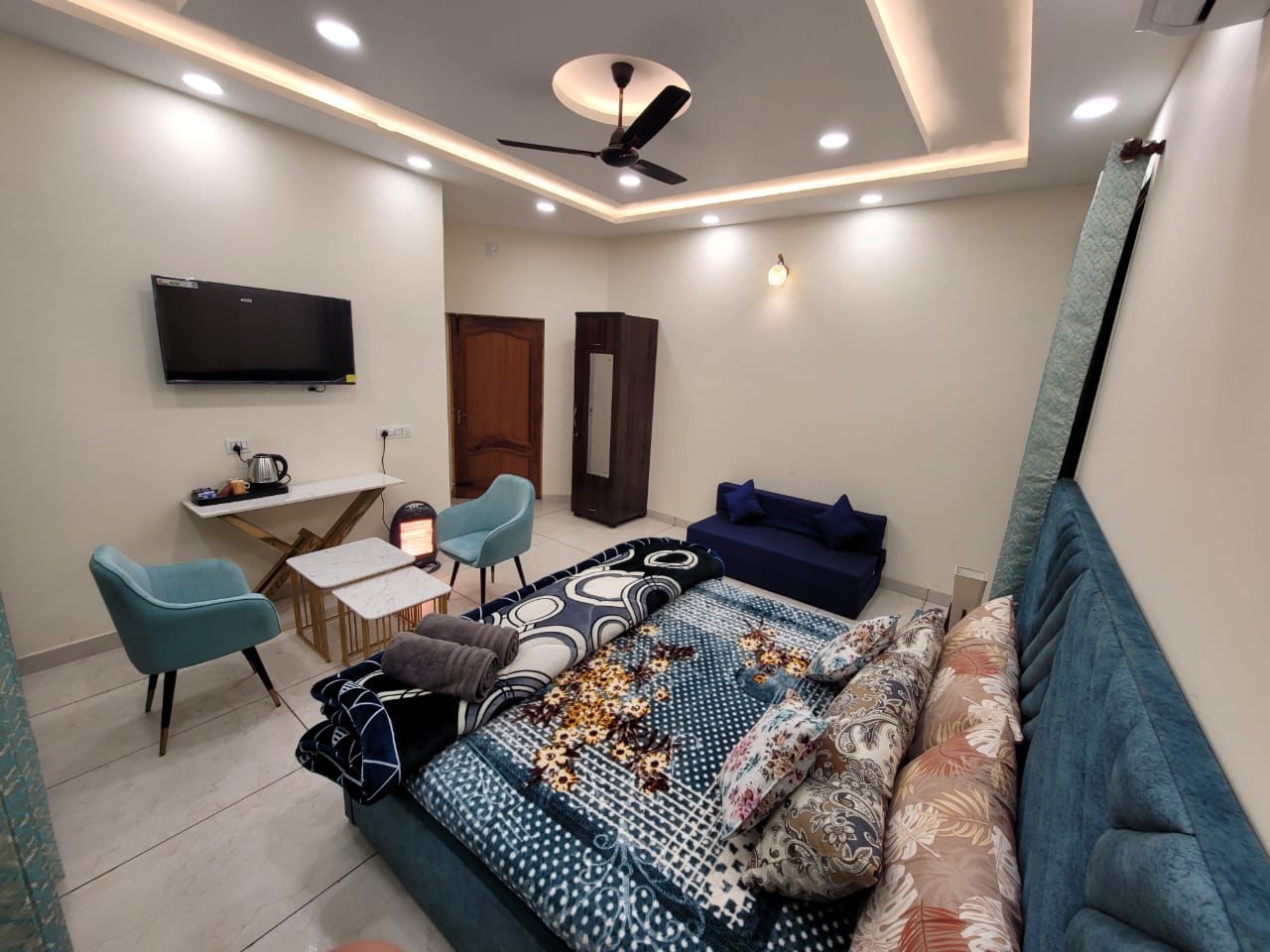 Regalia Home Sapphire Stay 𝗕𝗢𝗢𝗞 Jammu Homestay
