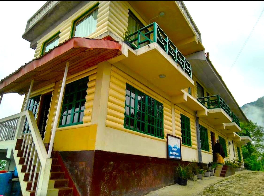 Yes Homes Sunrise Homestay 𝗕𝗢𝗢𝗞 Rishyap Homestay